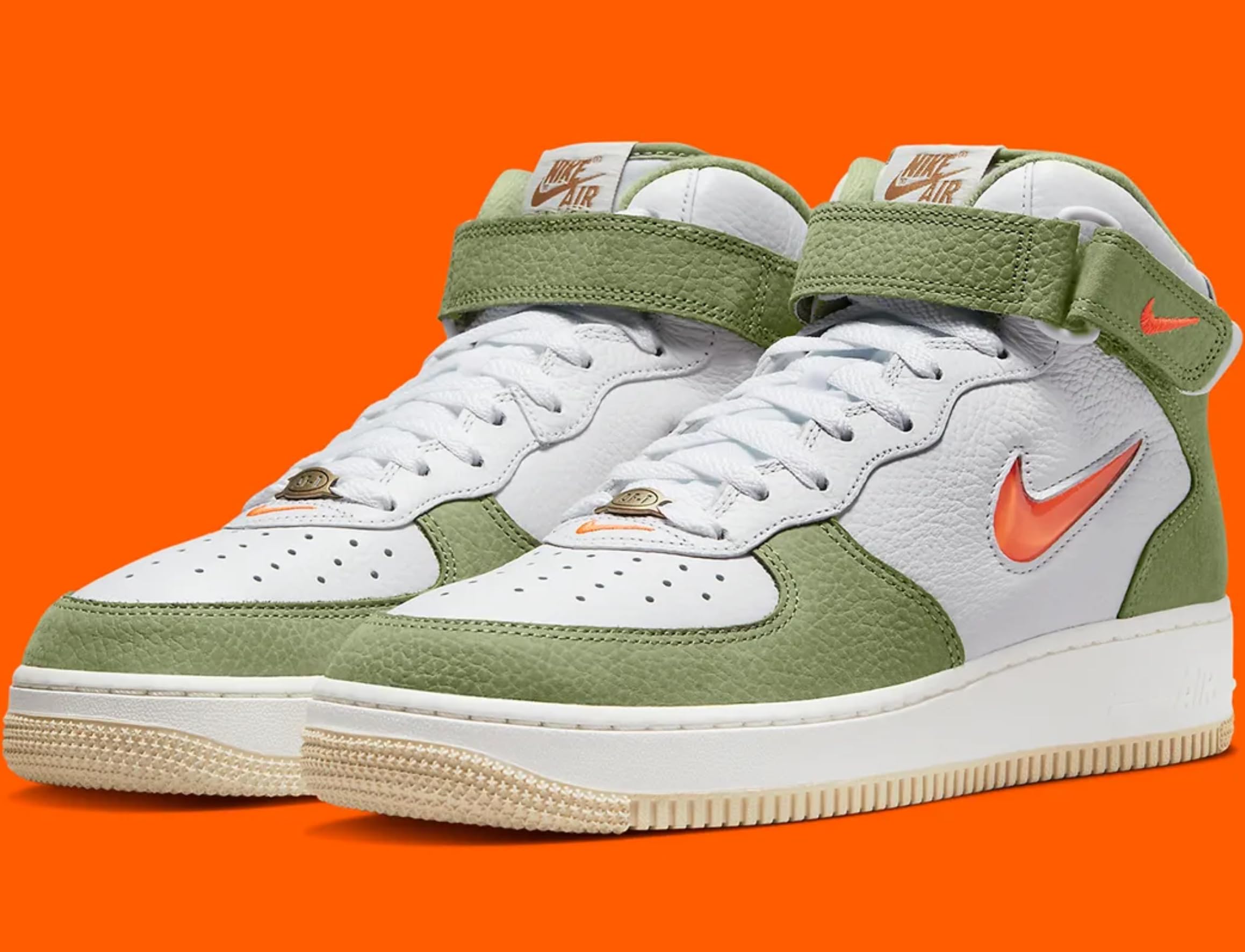 Nike mens Air Force 1 Mid Qs, White/Oil Green/Sail/Total Ora, 10