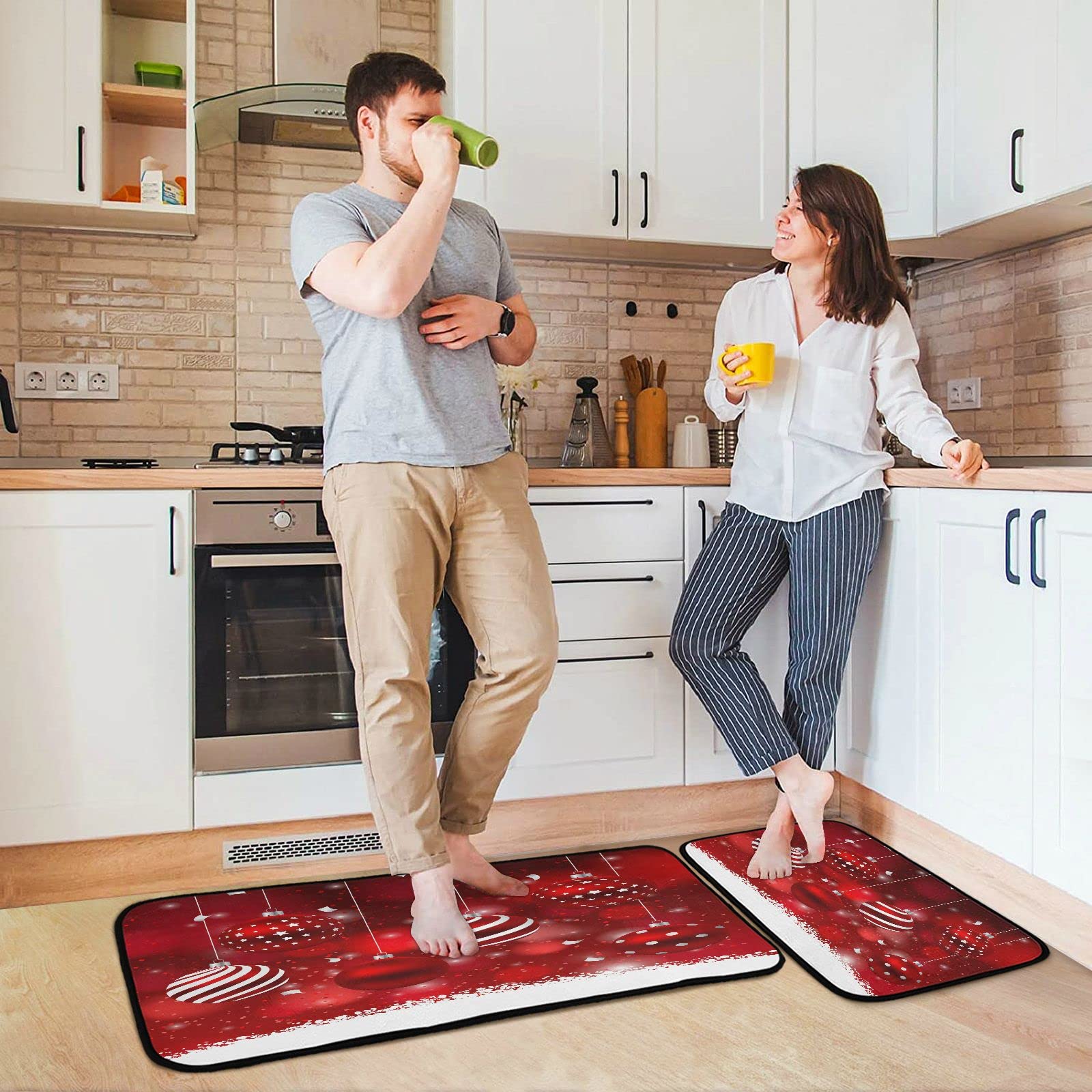 Christmas Balls Red Kitchen Rugs 2 Pieces, Snow Floor Mat Room Area Rug Washable Carpet Perfect for Living Room Bedroom Entryway