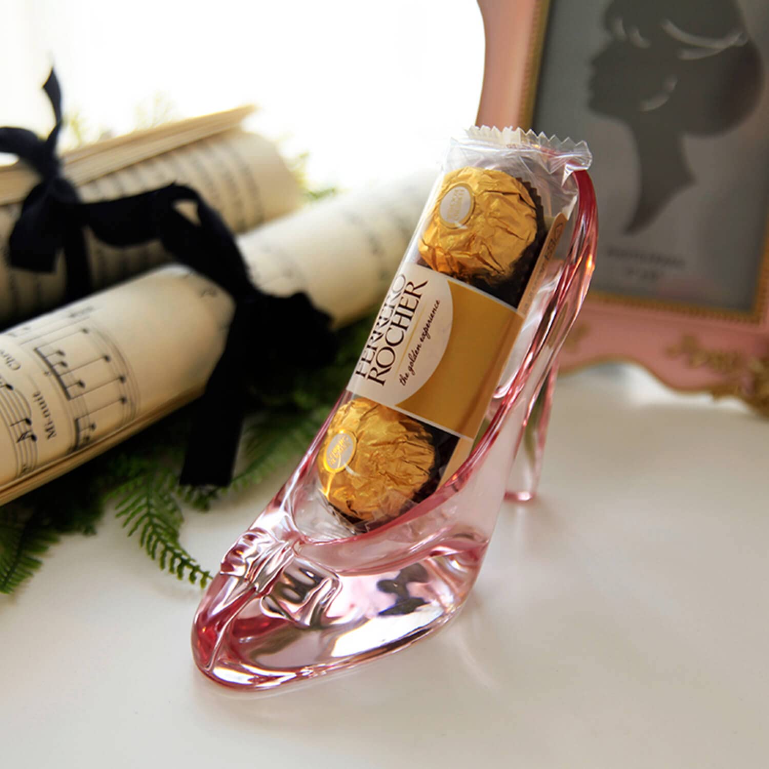 AIEWEV Crystal Glass Slipper Shoe Decor,Glass High Heels Shoe,Crystal Shoe Home Decoration,Miniatures Ornament for Lovers,Family, Friends (White)