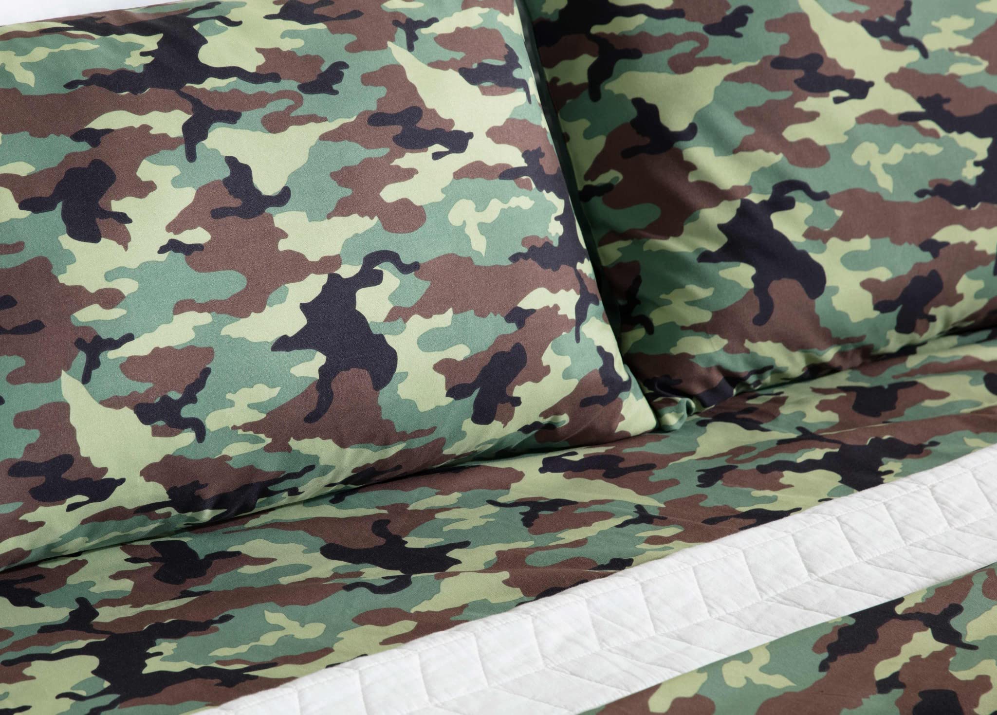 Chezmoi Collection Military Camo 4-Piece Sheet Set - Camouflage Army Green Printed Microfiber Soft Breathable Deep Pocket Sheets and Pillowcases Set, Full Size