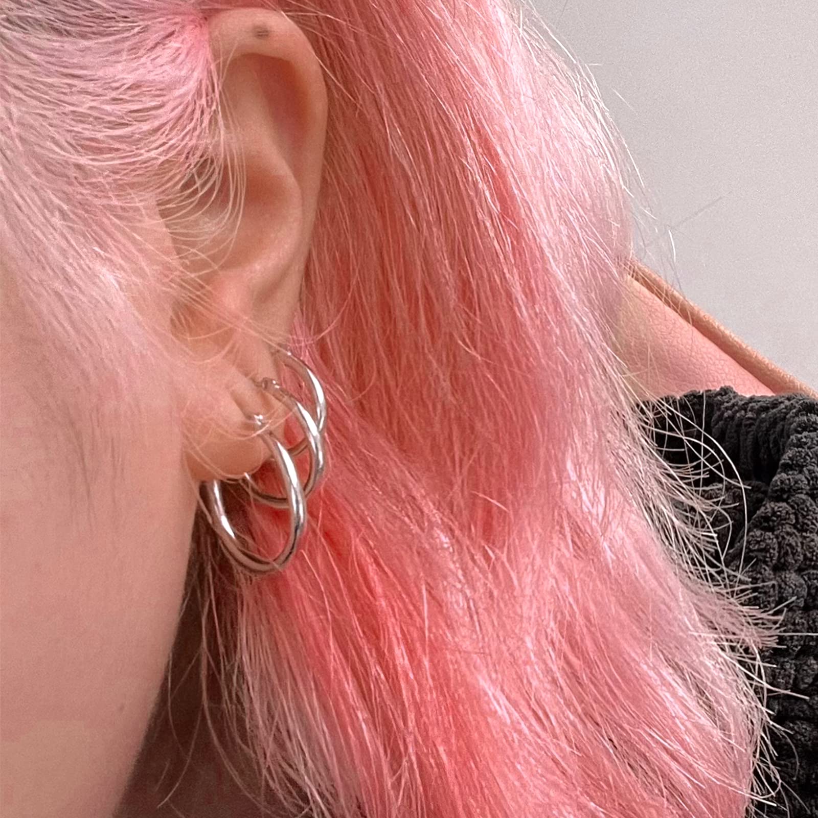 Milacolato Sterling Silver Hoop Earrings Set 2mm Thin Hoop Earrings 18K White Gold Plated Click-Top Huggie Hoops Earrings Small Medium Large Hoop Earrings for Women 13/15/20mm