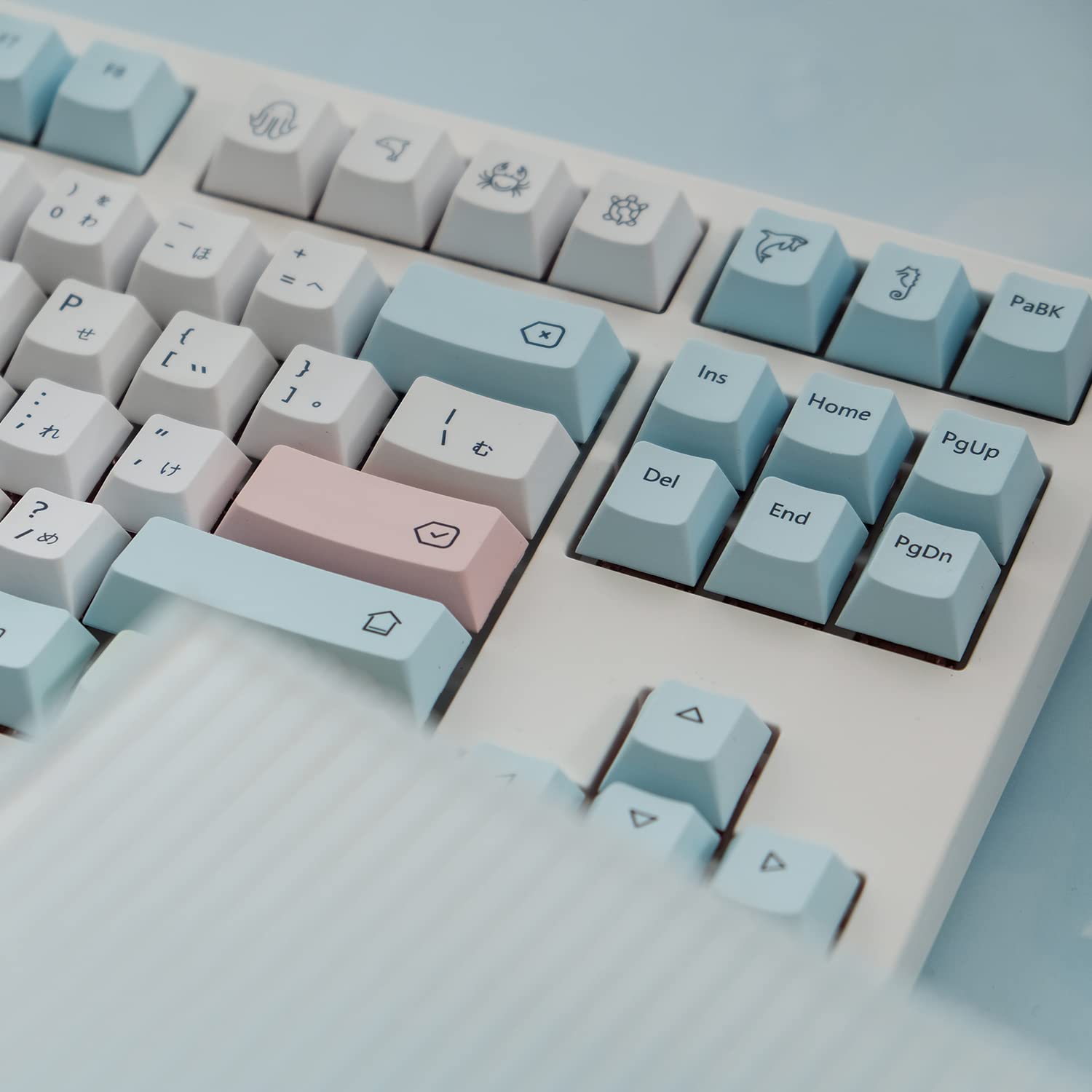 CuXiu Chalk Keycaps 136 Keys PBT Keycap Set for Cherry MX Switches Cherry Profile Japanese Keycaps for Mechanical Keyboard Dye Sub gh60 xd64 xd84 xd96 87 104