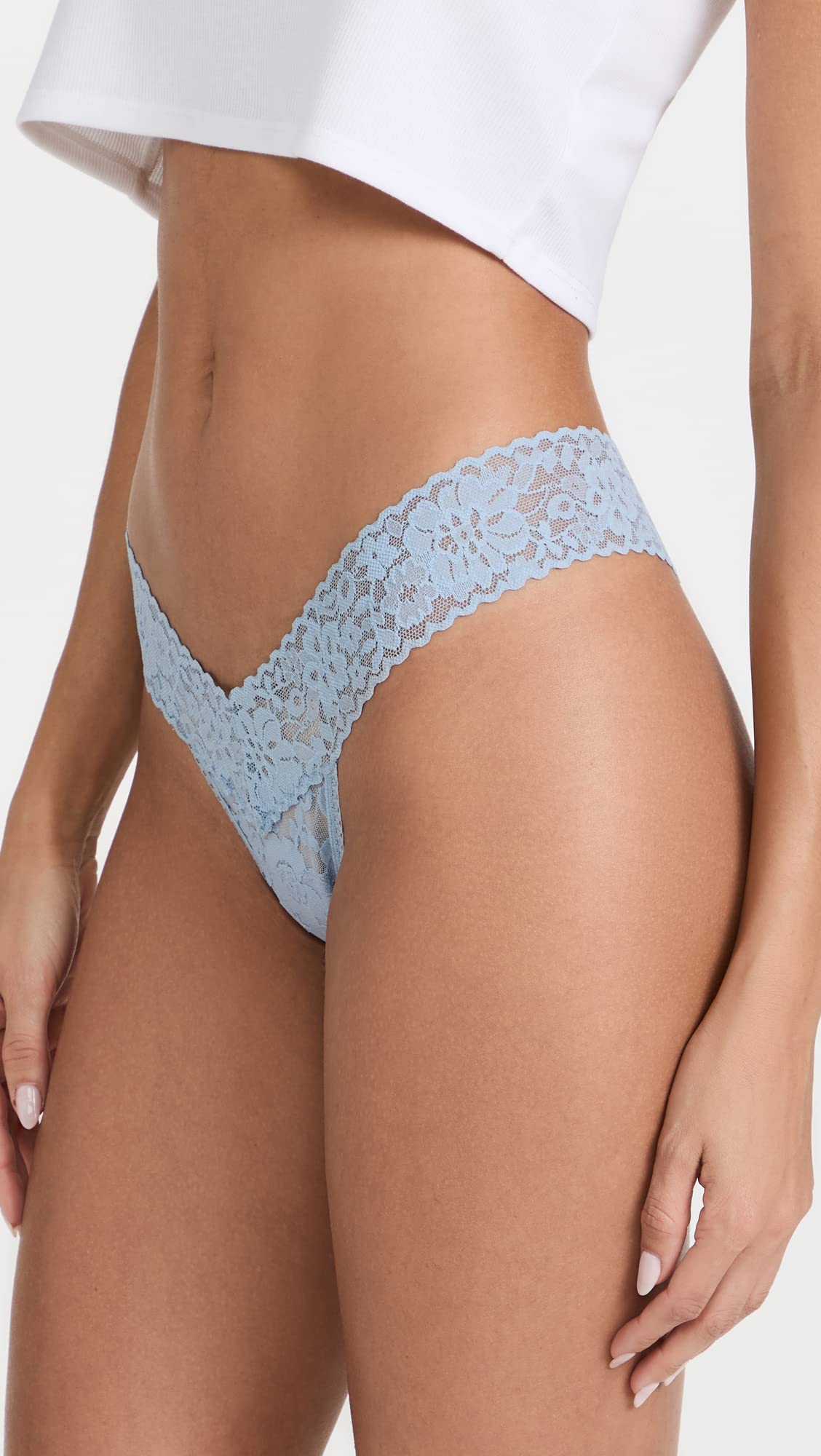 hanky panky Women's Daily Lace Low Rise Thong, Grey Mist, One Size