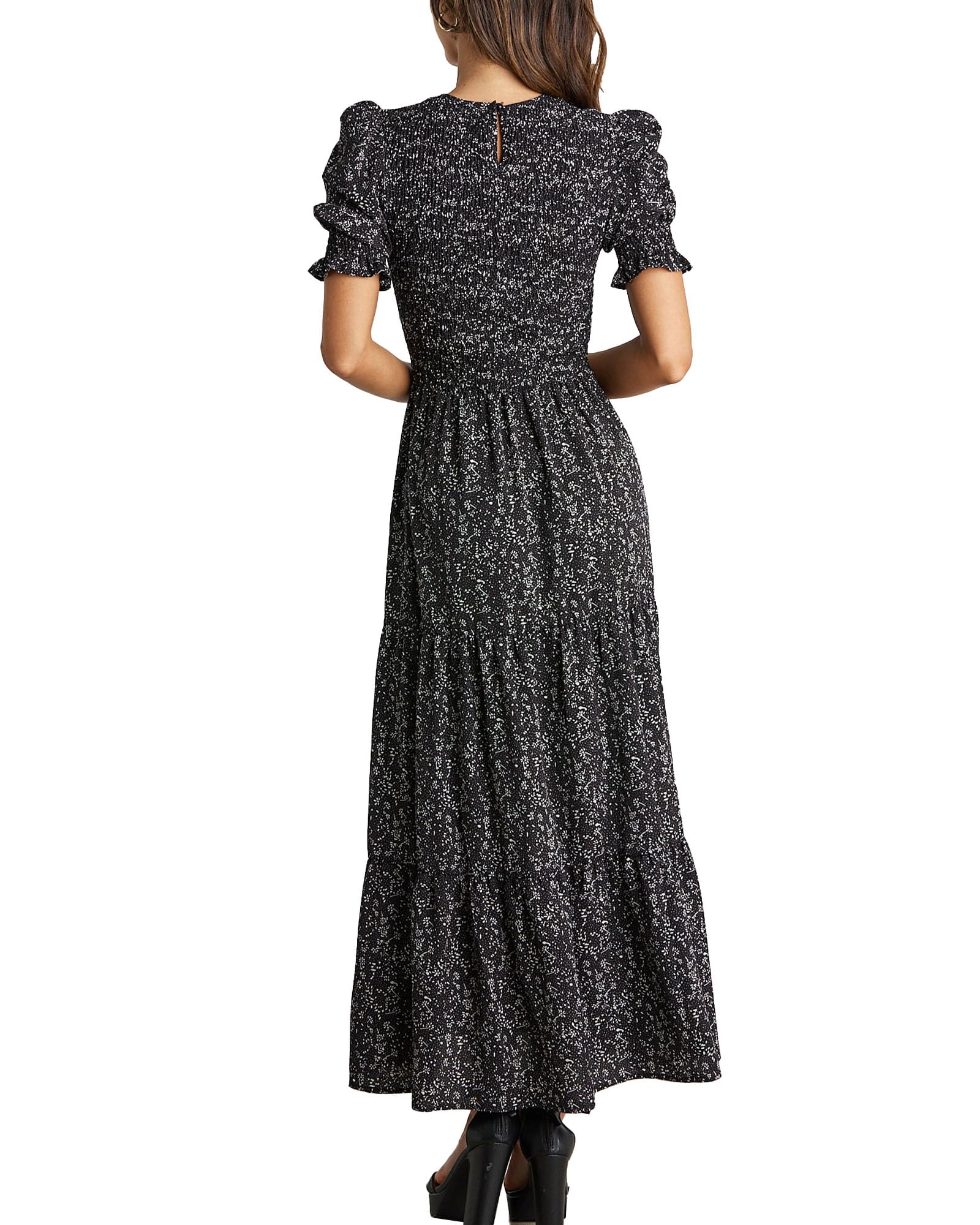 BTFBM Women Casual Summer Dresses 2025 Spring Crew Neck Ruffle Short Sleeve Floral Print Smocked Boho Flowy Maxi Dress(Floral Black White, Large)