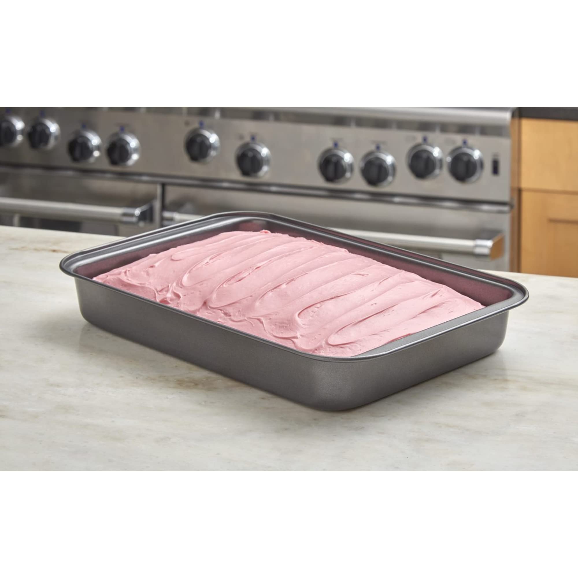 Nifty Solutions Cake Pan & Muffin Pan with Lid, 2 Piece Baking Pans Set - 9 x 13 Cake Pan & 12-Cup Muffin Pan, Non-Stick Pans, Kitchen Bakeware, Dishwasher Safe