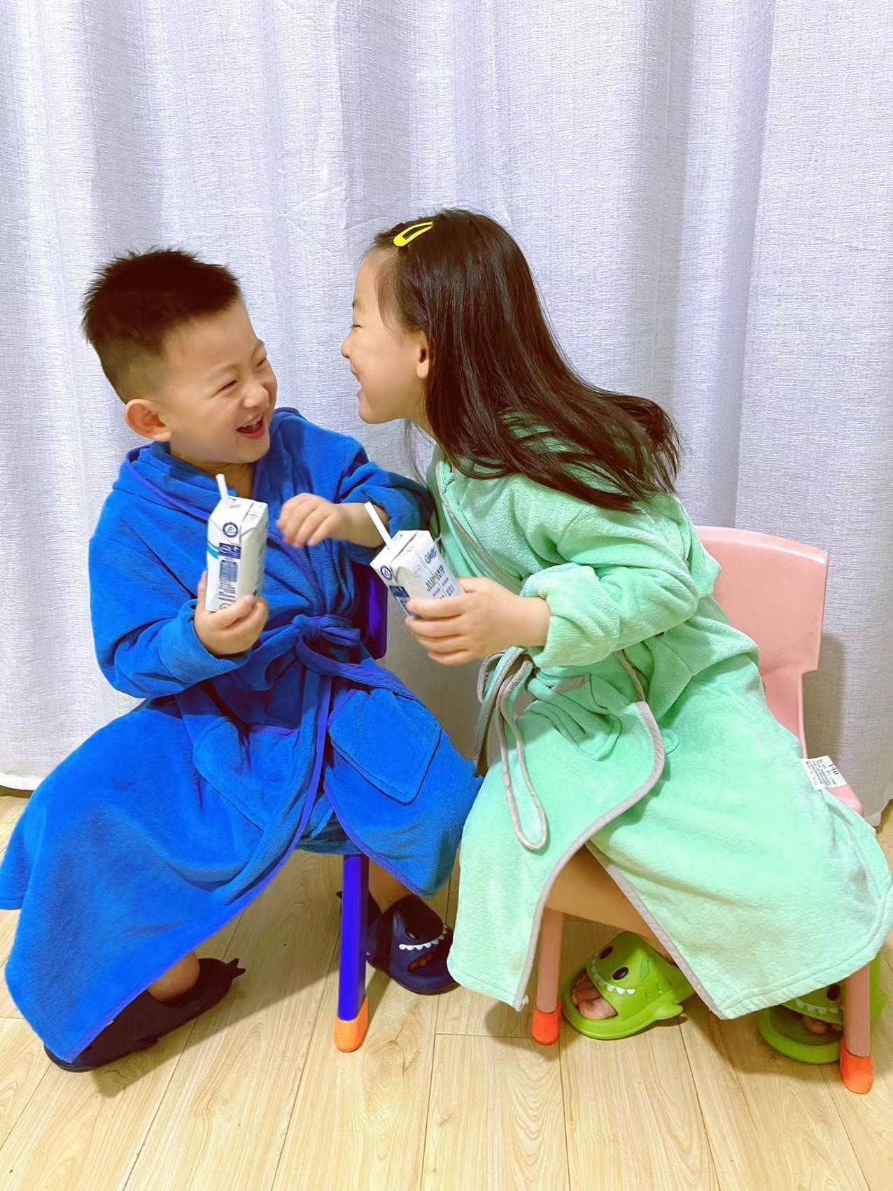 SWMSTUPF Boys Girls Bathrobe Soft Towel Hooded Robe 100% Turkish Cotton Bathrobe(Blue,9-10 Years)