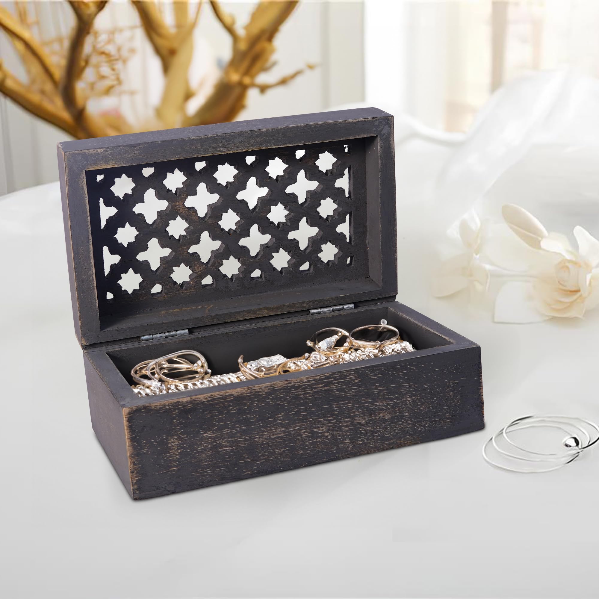 Mela Artisans Medium Keepsake Box with Hinged Trellis Lid - Distressed Dove | Wooden Decorative Box | Keepsake Memory Box | Mango Wood Storage Box | Store Trinkets, Cards & Stash | 7.5β x 4.5β x 3