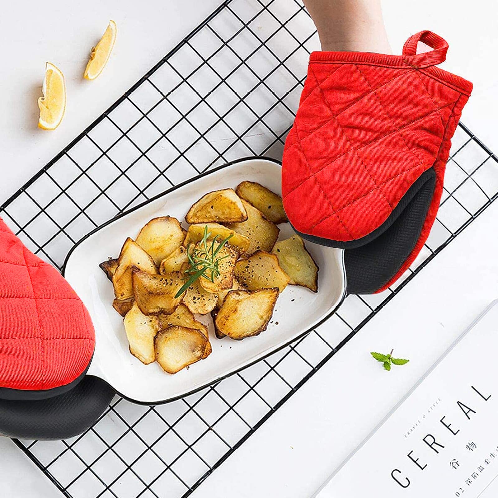 1 Pair Short Oven Mitts, Heat Resistant Silicone Kitchen Mini Oven Mitts for 500 Degrees, Non-Slip Grip Surfaces and Hanging Loop Gloves, Baking Grilling Barbecue Microwave Machine Washable