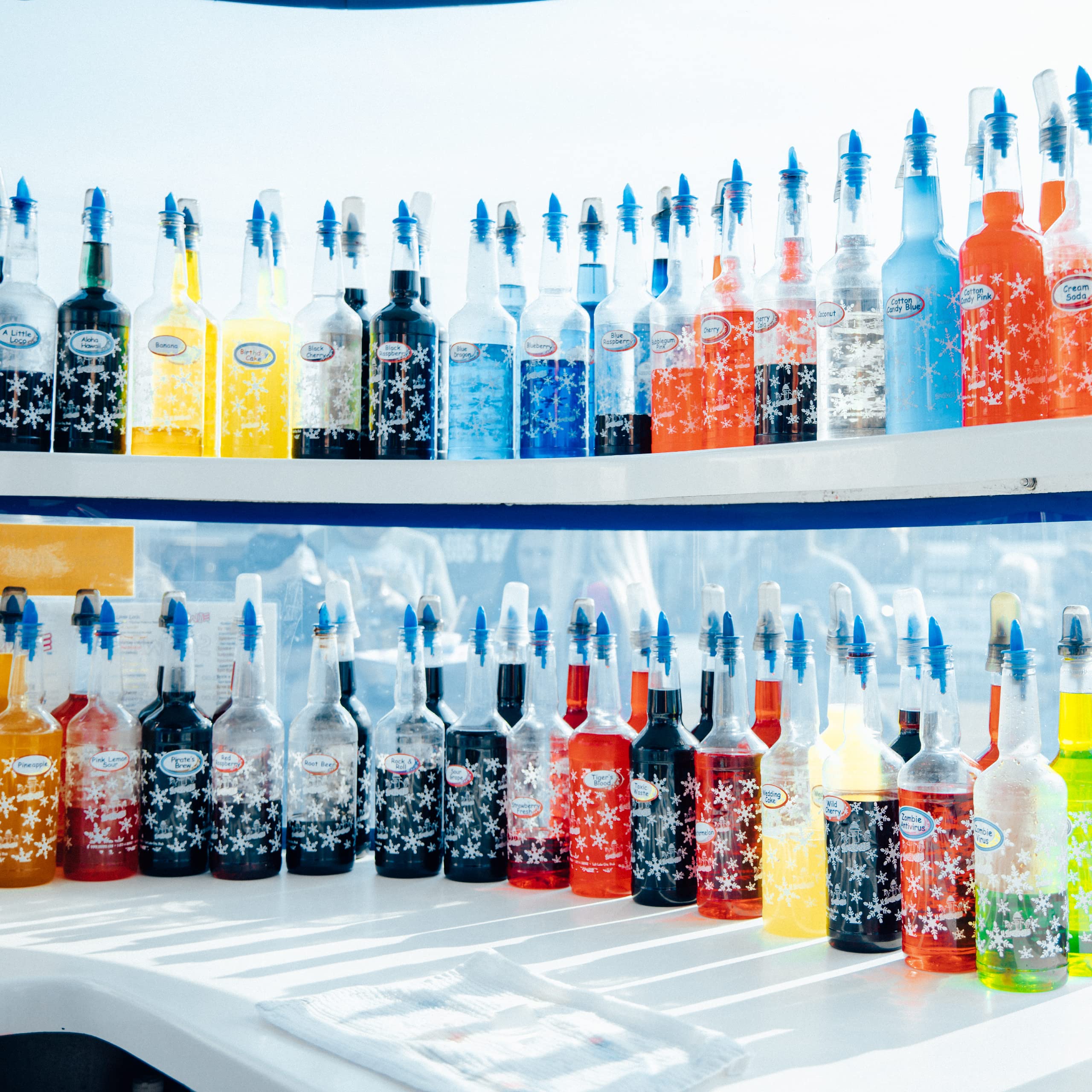 Snowie Shaved Ice Snow Cone Flavor Concentrate- Pint - Strawberry Fresh
