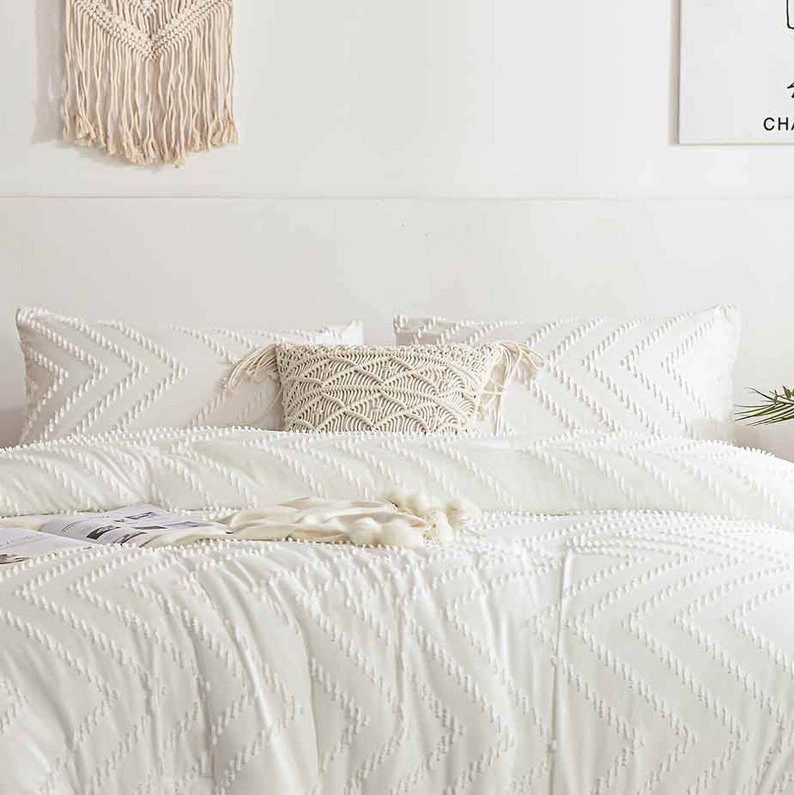 Nanko Pillow Case/Pillow Shams Queen Set of 2, White Tufted Jacquard Boho Soft Shabby Chic Microfiber Pillow Covers, Soft Comfortable for Home Hotel Bed, Modern for Men and Woman, 20 x 30 inch