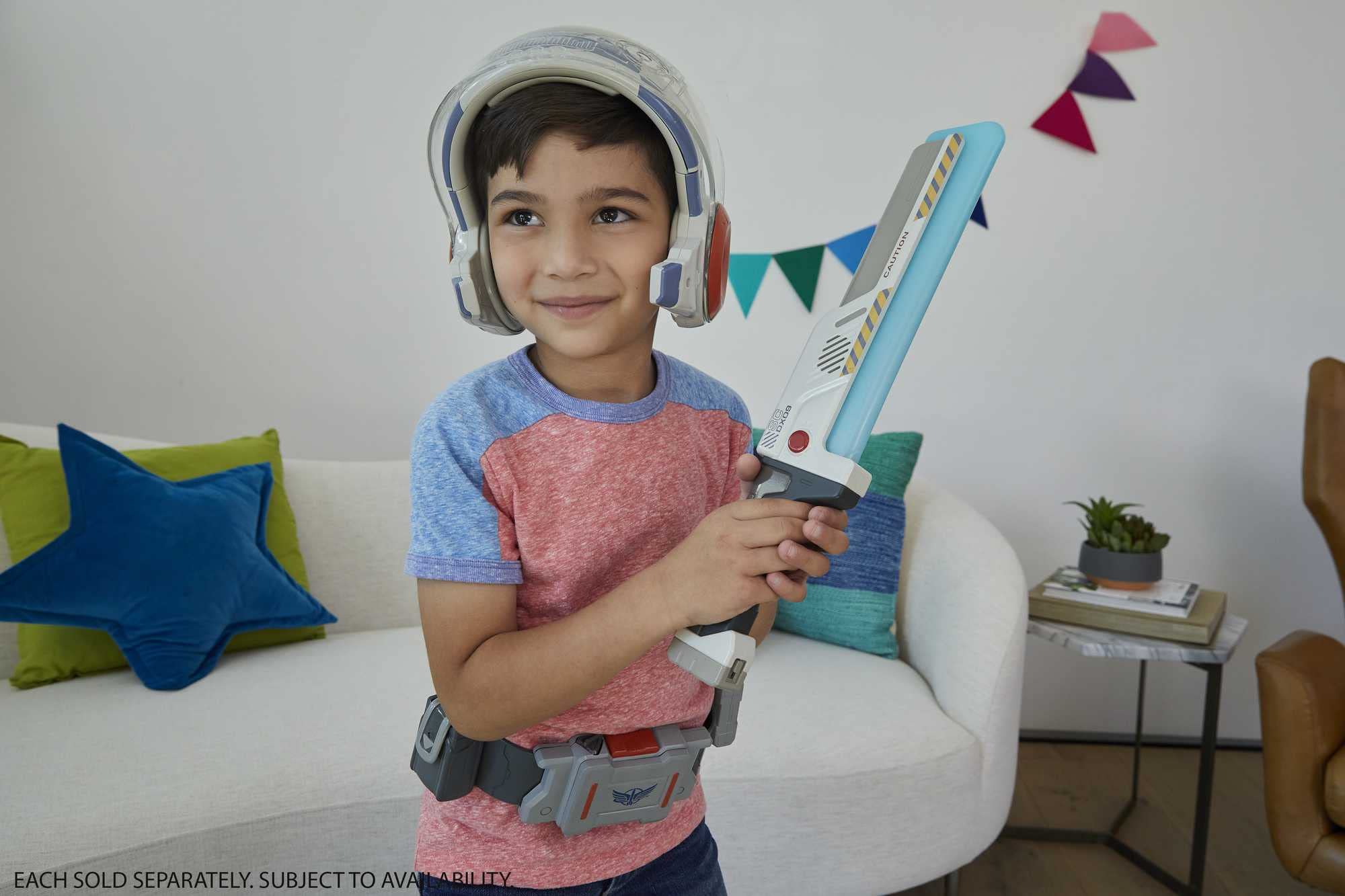 Mattel Disney and Pixar Lightyear Utility Belt, Mission Gear Role-Play & Costume Toy, Life-Size & Adjustable for 4 Years Old & Up