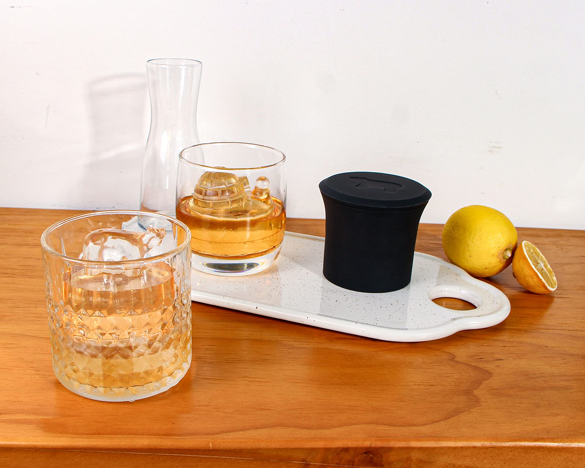 Webake Silicone Individual Ice Mold, 3D Polar Bear Ice Mold Igloo Icehouse Fun Ice Cube Molds with Lid, 4 Pack Round Ice Ball Molds for Whiskey, Cocktails and Juice Beverages
