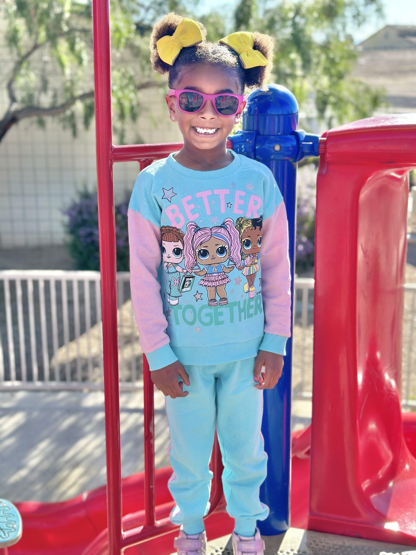 L.O.L. Surprise! Unity Flipside Marine Q.T. Little Girls Fleece Pullover Sweatshirt and Jogger Pants Set Pink/Green 6-6X