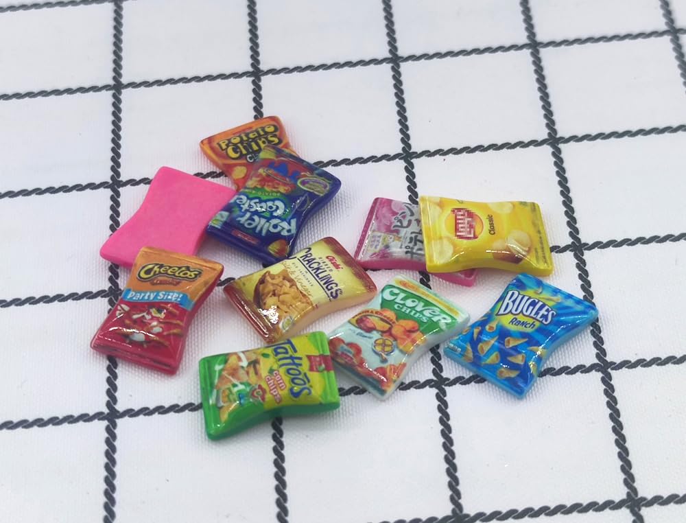 Nuanmu Miniature Drink Bottles Snacks Food Cake Dollhouse Decorations Pretend Play Kitchen Game Party Toys (Snack 10pcs)