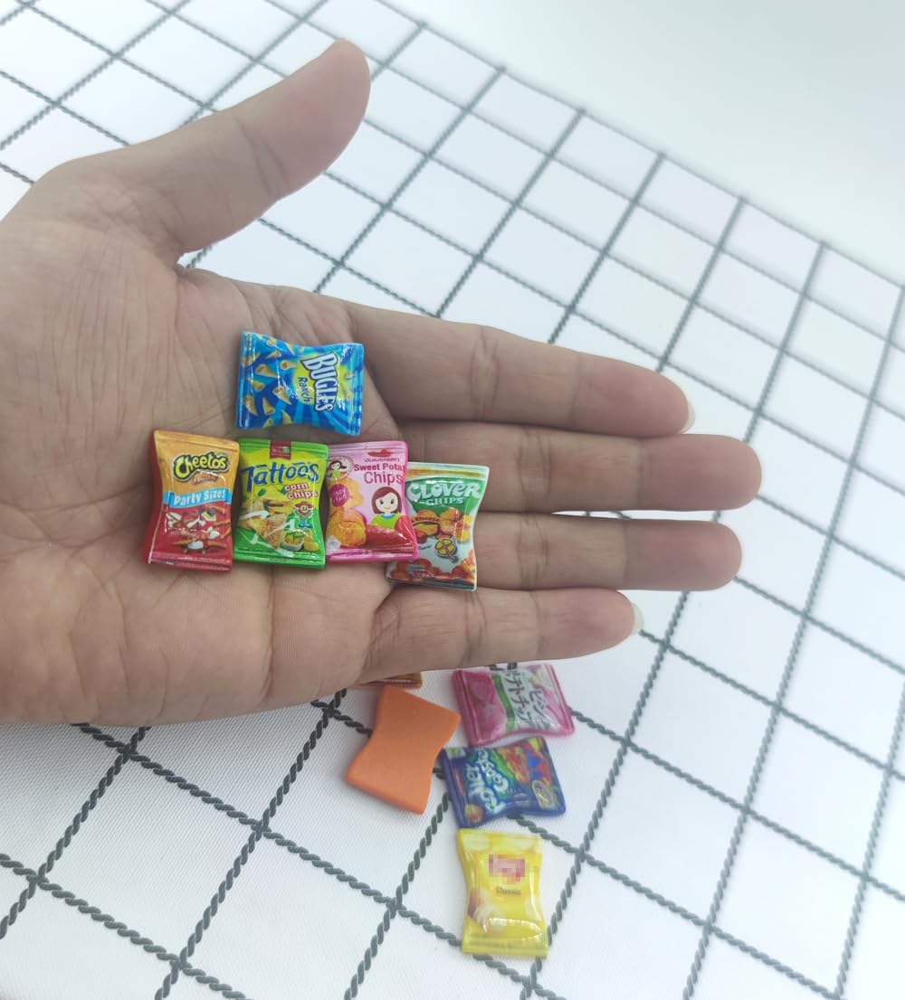 Nuanmu Miniature Drink Bottles Snacks Food Cake Dollhouse Decorations Pretend Play Kitchen Game Party Toys (Snack 10pcs)