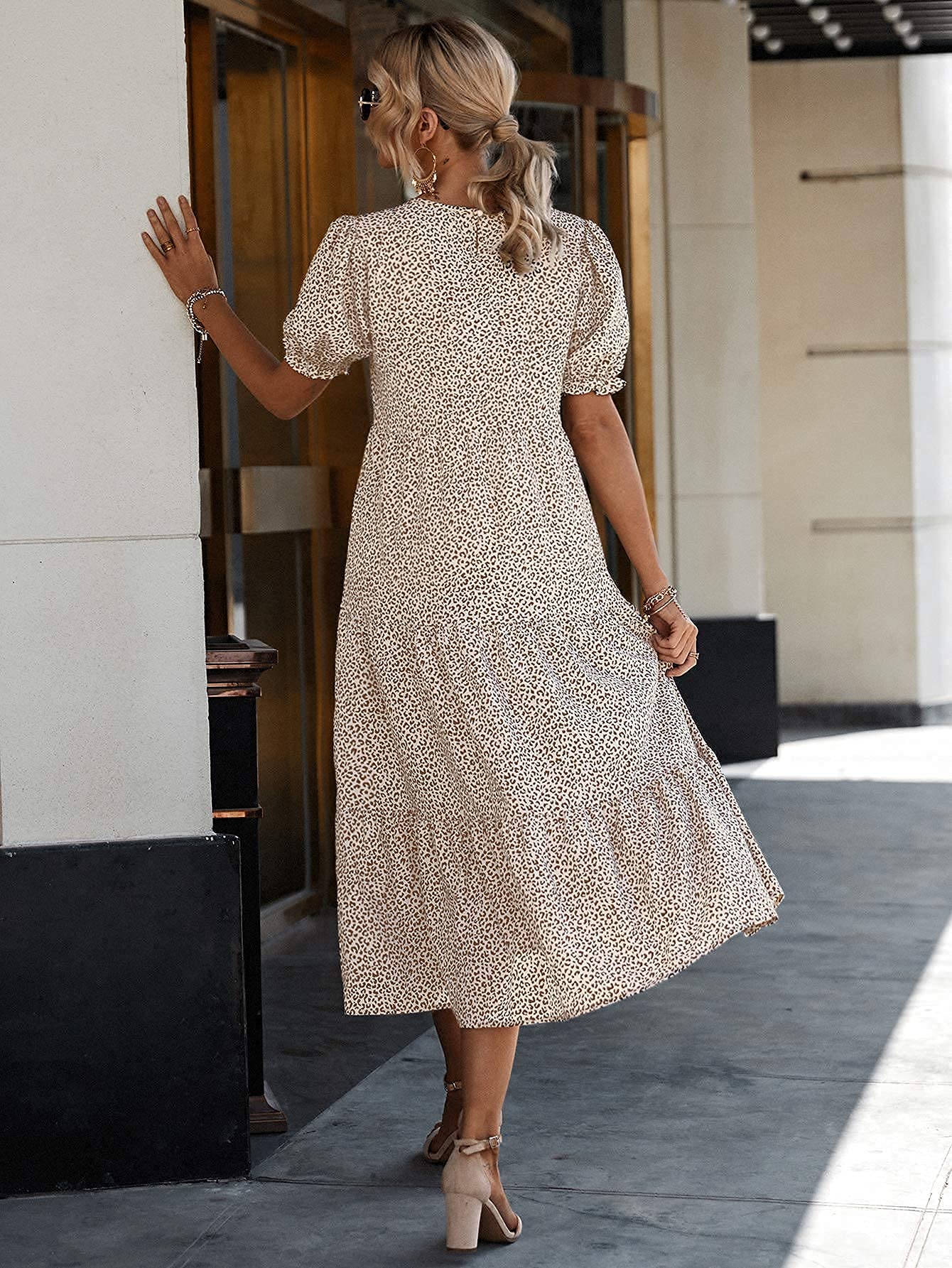 PRETTYGARDEN Women's Summer Casual Boho Dress Floral Print Ruffle Puff Short Sleeve Flowy Midi Beach Party Dresses (Apricot,Medium)