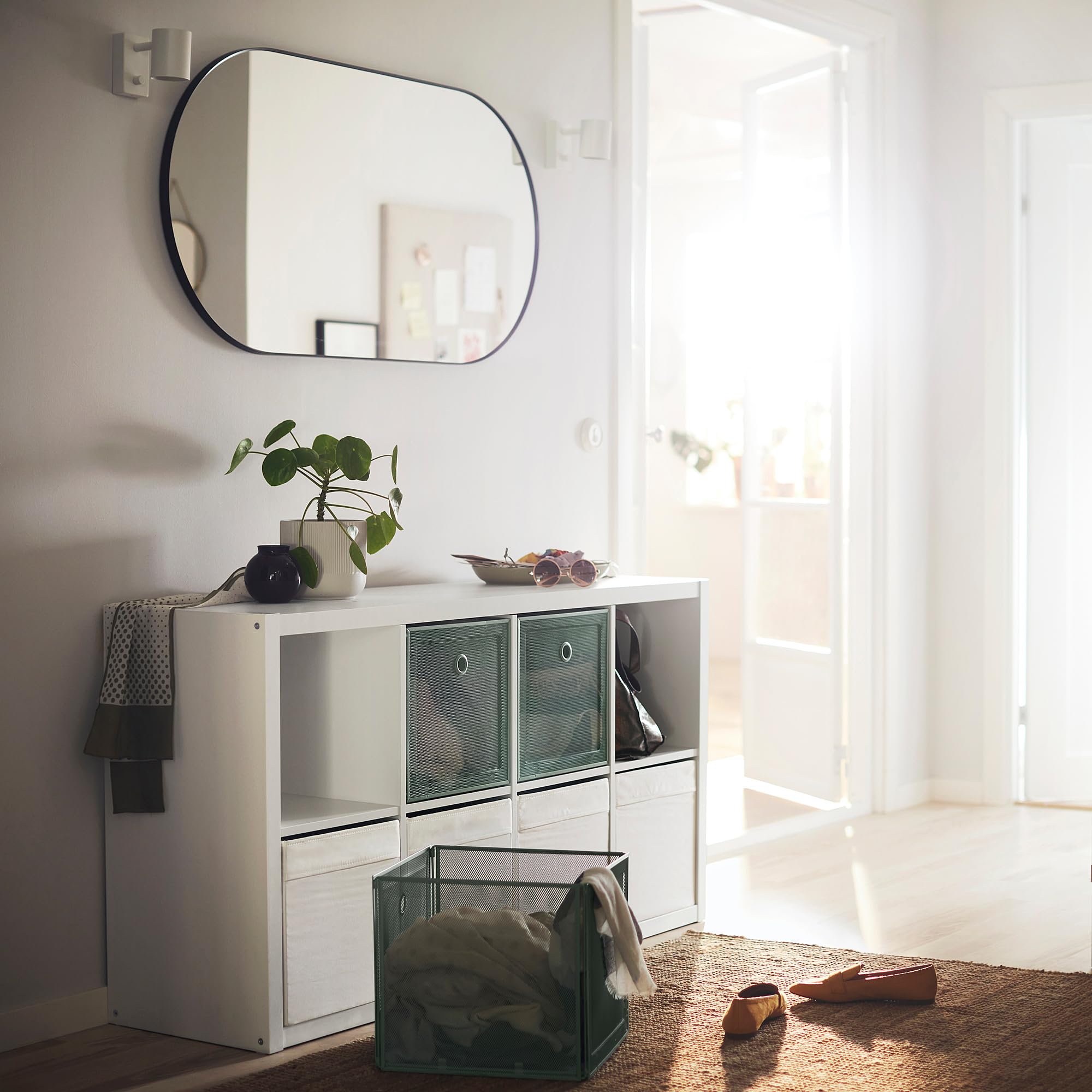 Ikea KALLAX shelving unit white (77x39x147 cm) 8 shelf