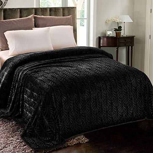 Whale Flotilla Flannel Fleece Queen Size Blanket for Bed, Soft Fluffy Velvet Bedspread Coverlet with Decorative Vintage Pattern for All Season, Warm and Lightweight, 90x90 Inch, Black