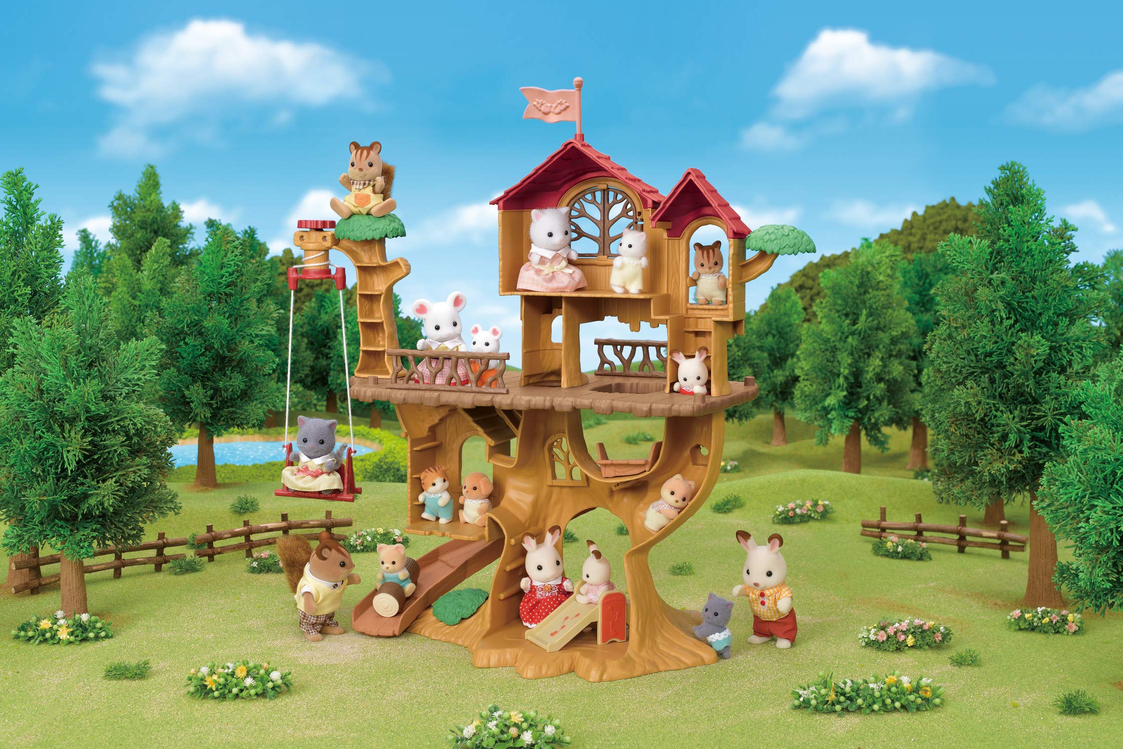Calico Critters Adventure Treehouse Gift Set, Collectible Dollhouse, Figure and Accessories