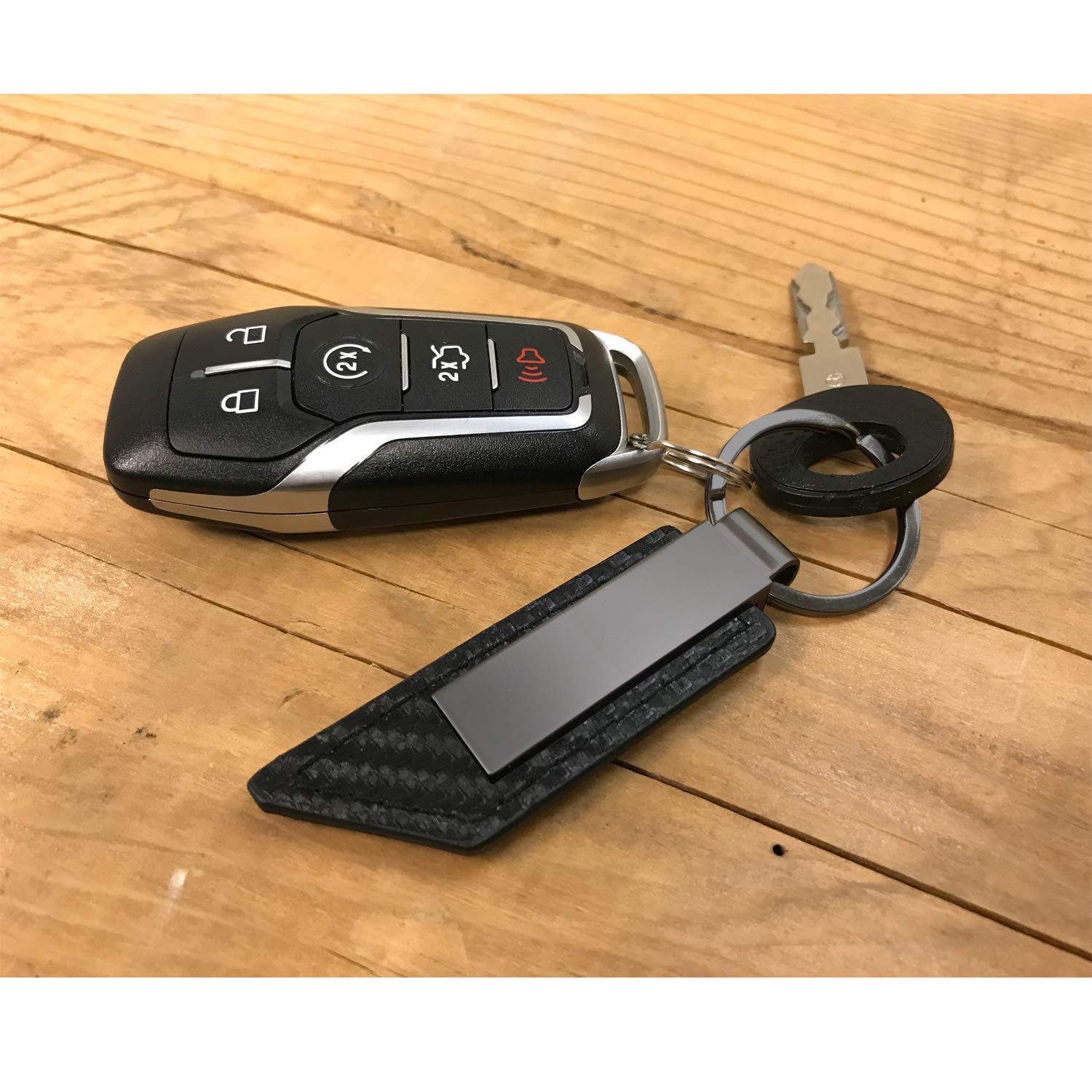 iPick Image Compatible with Honda Red Logo Gunmetal Black Gray Metal Plate Carbon Fiber Texture Leather Key Chain