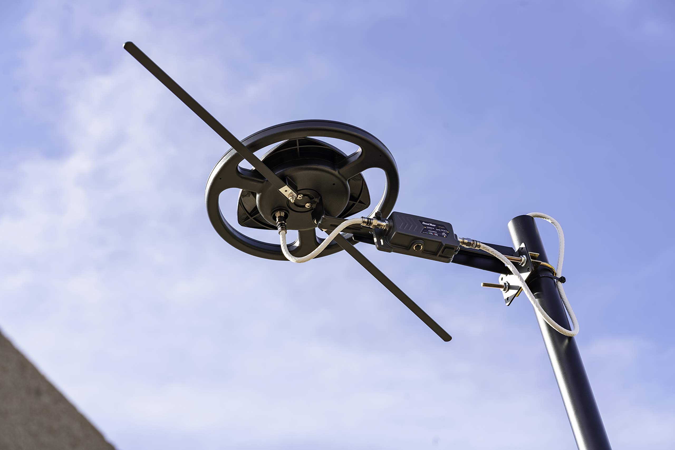 Channel Master Omni+ 50 - Omnidirectional Digital HDTV Antenna with 360 Degree Reception, Includes Mounting Bracket for Roof, Attic & RV Installations, Indoor/Outdoor (50 Mile Range)