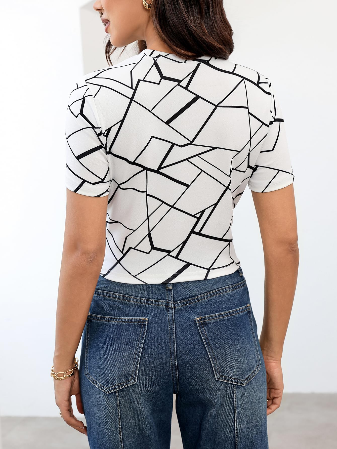 SweatyRocks Women's Casual Twist Front Short Sleeve Crop Top T-Shirt Geometry White Large