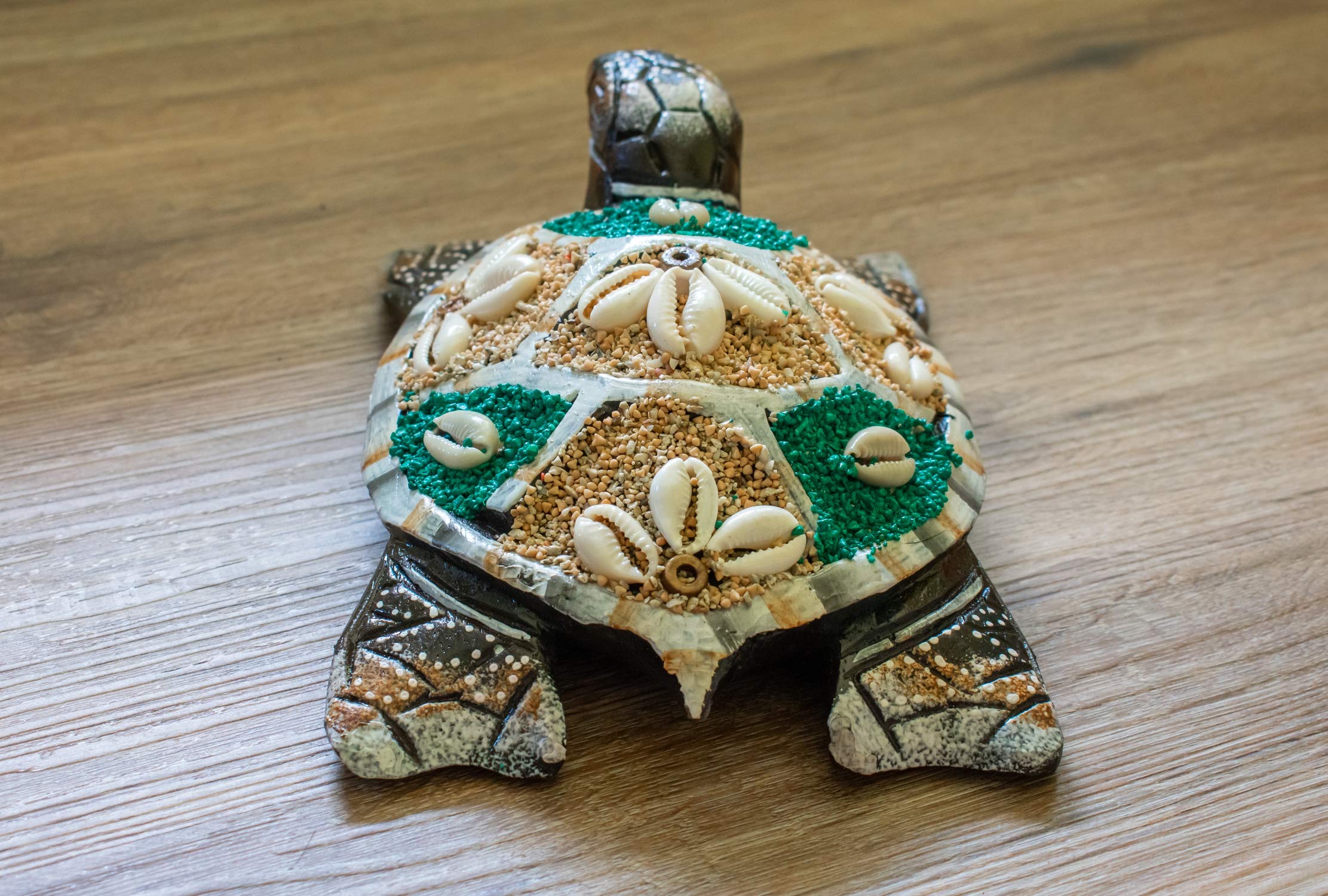 G6 COLLECTION Wooden Tortoise Turtle Home Decor Sculpture Statue Hand Carved Decorative Accent Figurine Handcrafted Handmade Seaside Tropical Nautical Ocean Coastal Decoration Wall Hanging (Green)