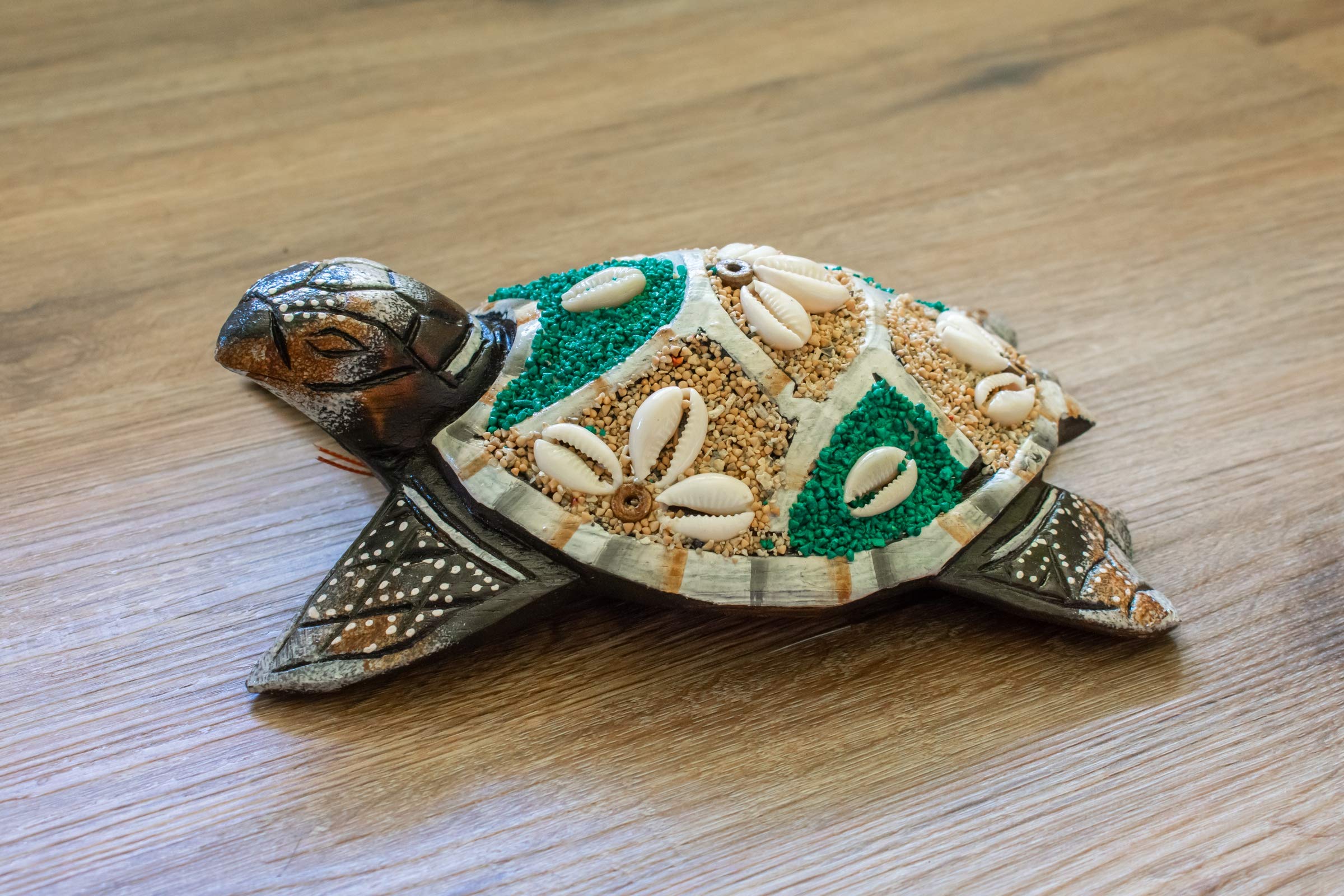 G6 COLLECTION Wooden Tortoise Turtle Home Decor Sculpture Statue Hand Carved Decorative Accent Figurine Handcrafted Handmade Seaside Tropical Nautical Ocean Coastal Decoration Wall Hanging (Green)