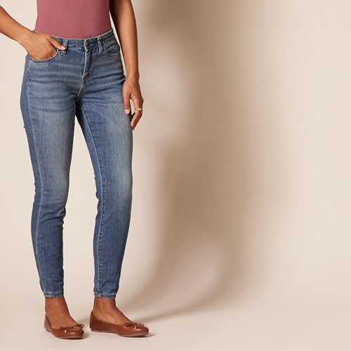 Amazon Essentials Women's Mid Rise Curvy Skinny Jean, Medium Wash, 12