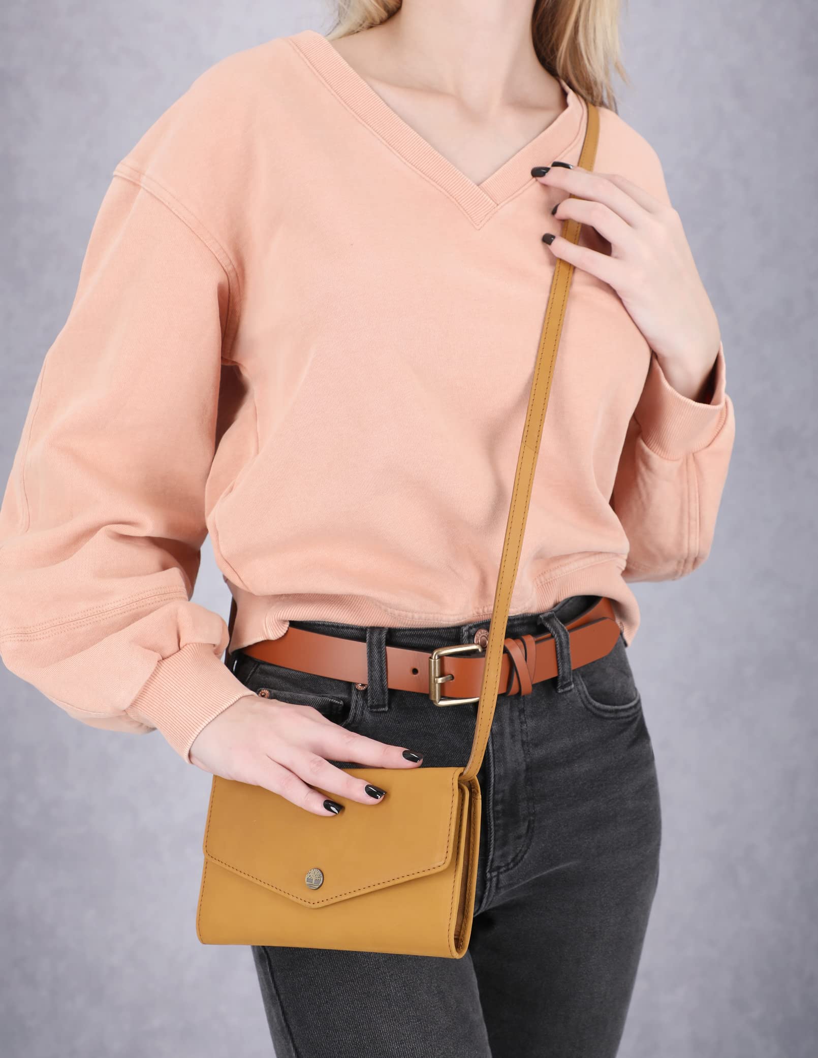 Timberland RFID Leather Wallet Phone Bag with Detachable Crossbody Strap, Wheat (Nubuck)