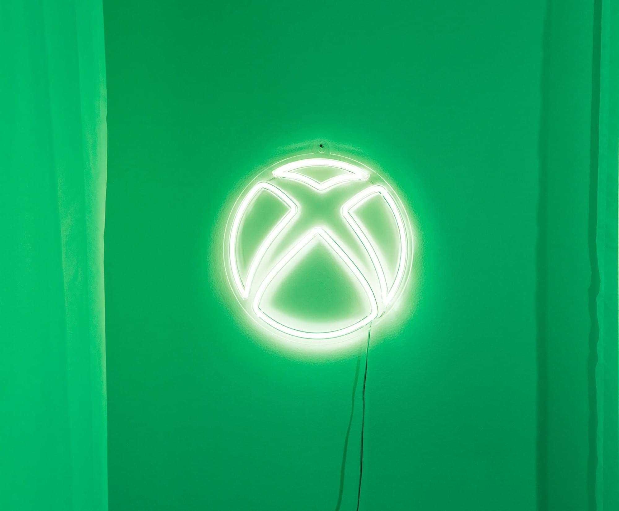 Ukonic Xbox Logo USB-Powered LED White Neon Wall Light Sign | Ready to Hang Wall Decor Artwork | 10 Inches Tall