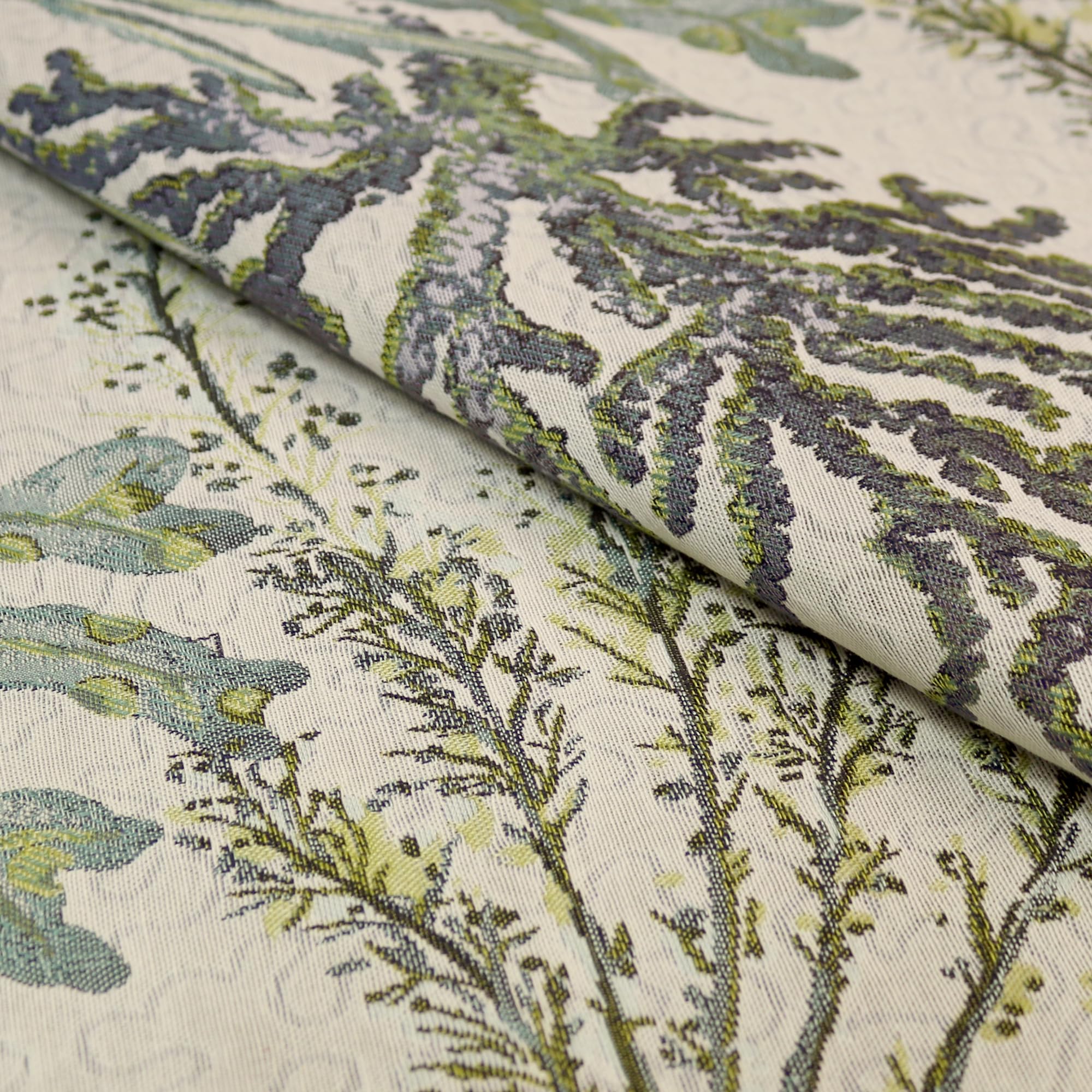 eLuxurySupply Fabric by The Yard - Upholstery Fabric, Rayon Cotton Blend for Furniture and DIY Projects - Sewing Material/Fabrics- Coral Reef Oceanside Pattern