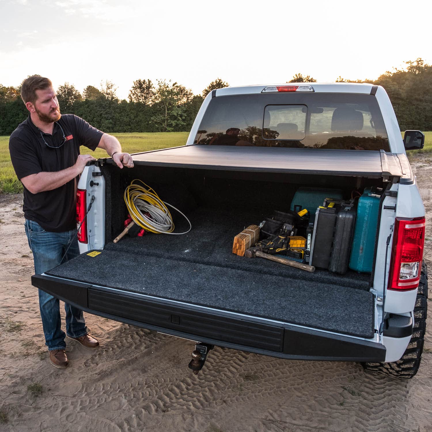 Gator Recoil Retractable Truck Bed Tonneau Cover | G30243 | Fits 2019 - 2025 Dodge Ram 1500, will not work w/ Multifuction (split) tailgate 5' 7" Bed (67.4")