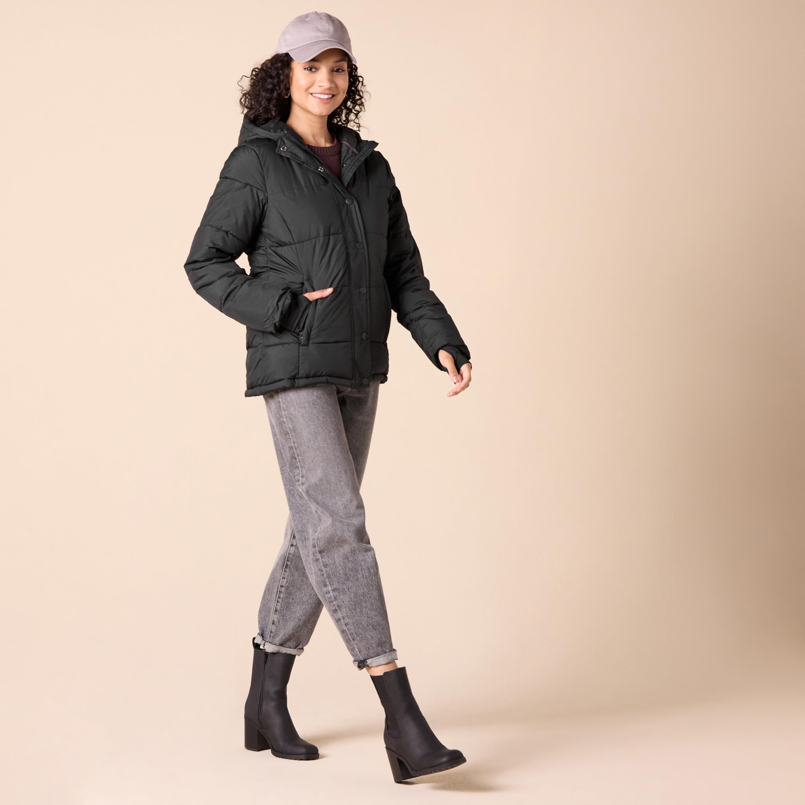 Amazon Essentials Women's Heavyweight Quilted Long-Sleeve Hooded Puffer Coat (Available in Plus Size), Black, X-Large