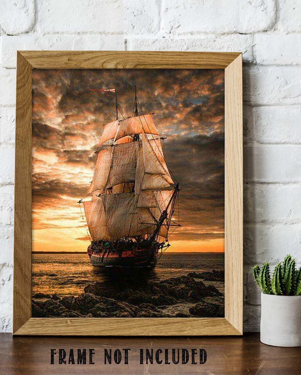 Blackbeards Pearl Pirate Ship Home Decor - Wall Art Print Great Mens Gift- Home Decor- Office Decor. Great for Man Cave- Rec Room-Study. Beautiful Clipper Ship & Sailing Art. Unframed - 8 x10