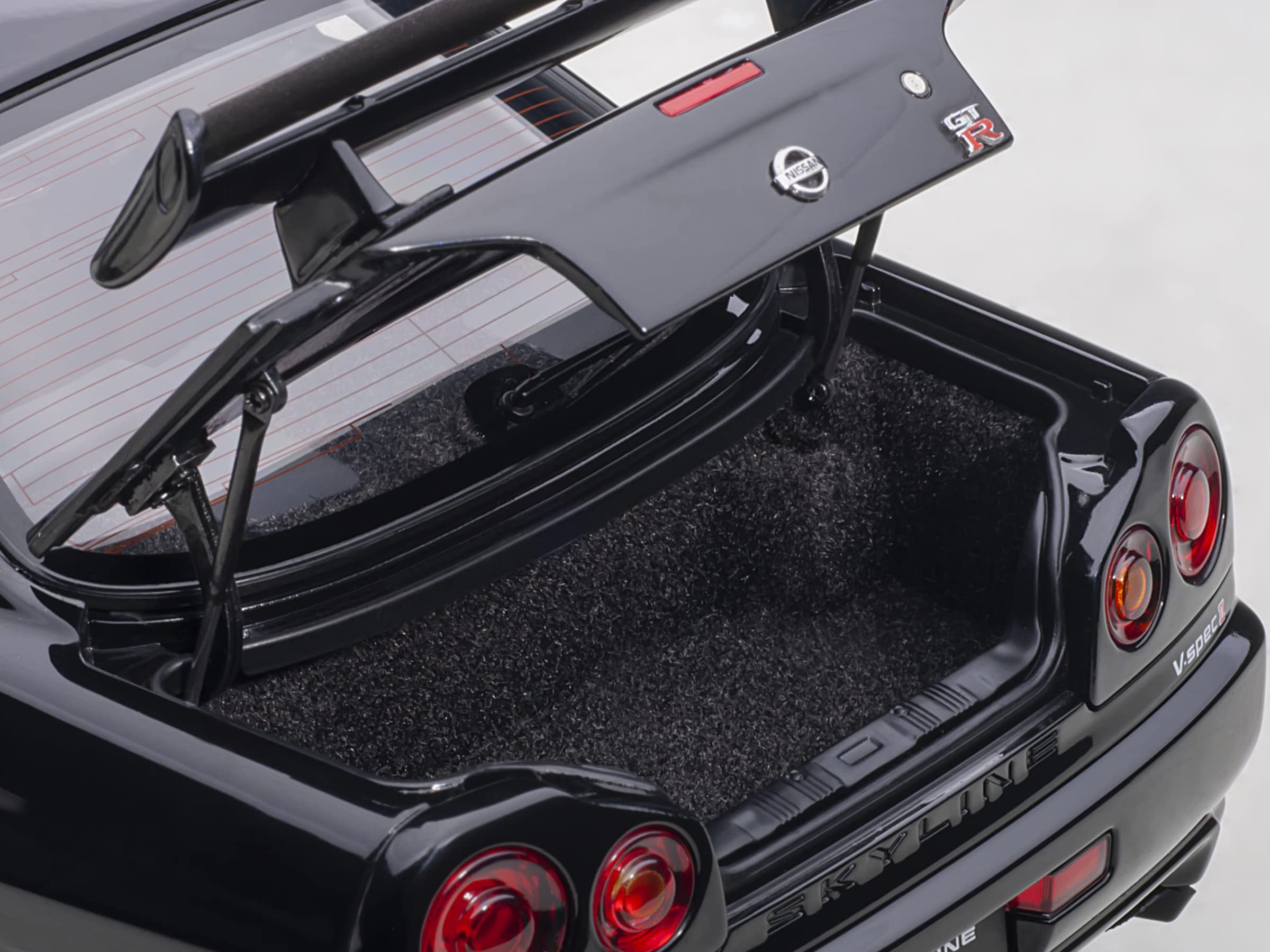 Skyline GT-R (R34) V-Spec II RHD (Right Hand Drive) Black Pearl 1/18 Model Car by Autoart 77407
