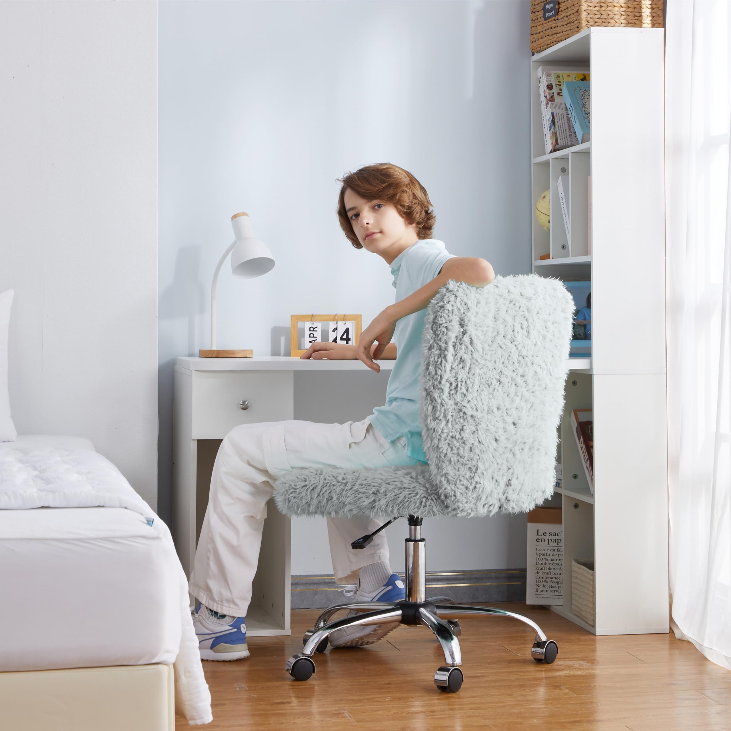 Urban Lifestyle Faux Fur Rolling Task Chair, Gray