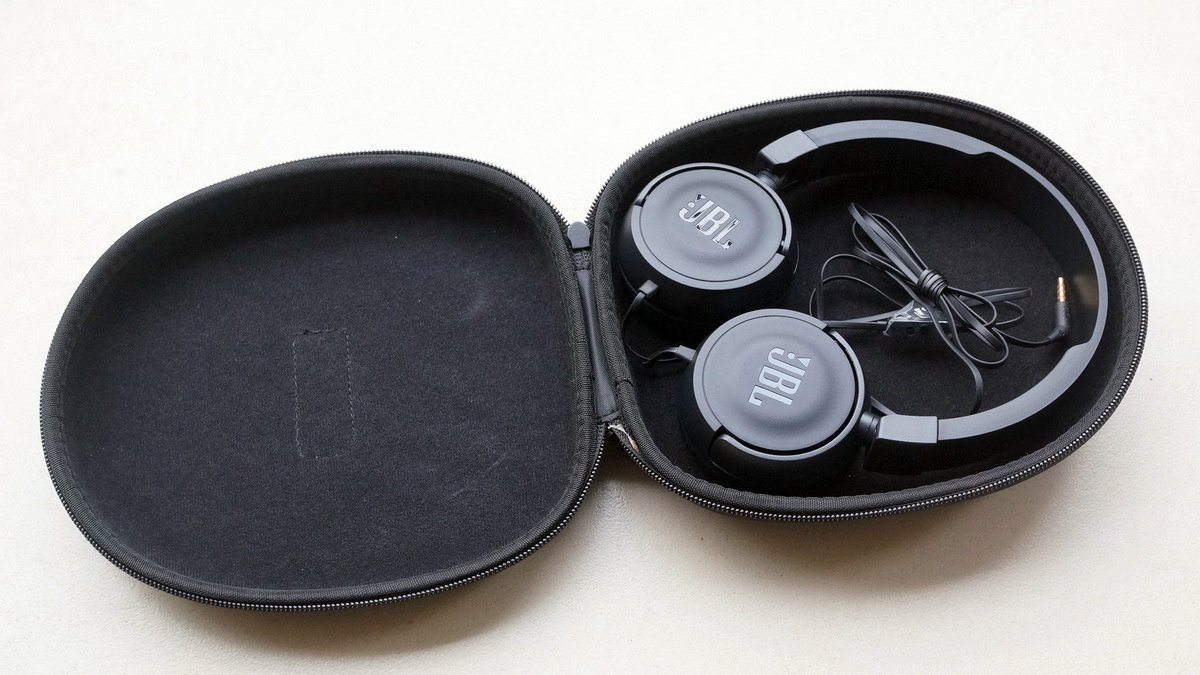 V-MOTA PXB Headphone Suitcase Carry case boxs (Size:195x175x55mm) for Plantronics Backbeat Sense SE and Backbeat Fit Headset