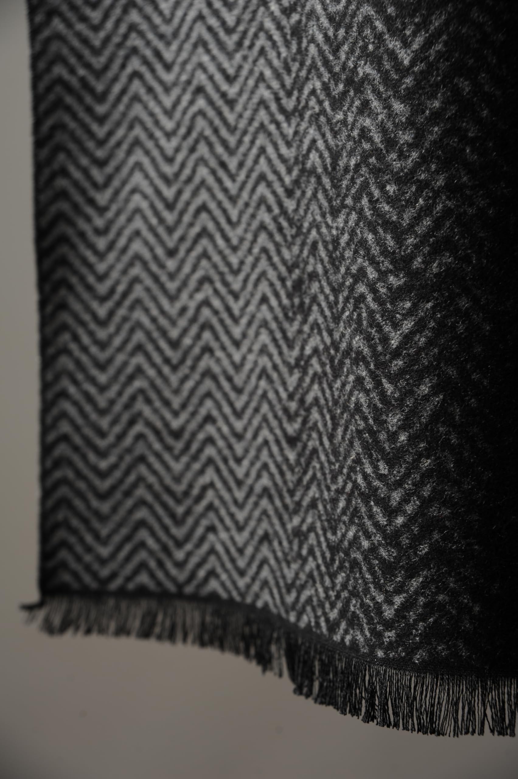 CUDDLE DREAMS Men's Silk Scarves, 100% Mulberry Silk Brushed, Luxuriously Soft (Black Gray Herringbone)