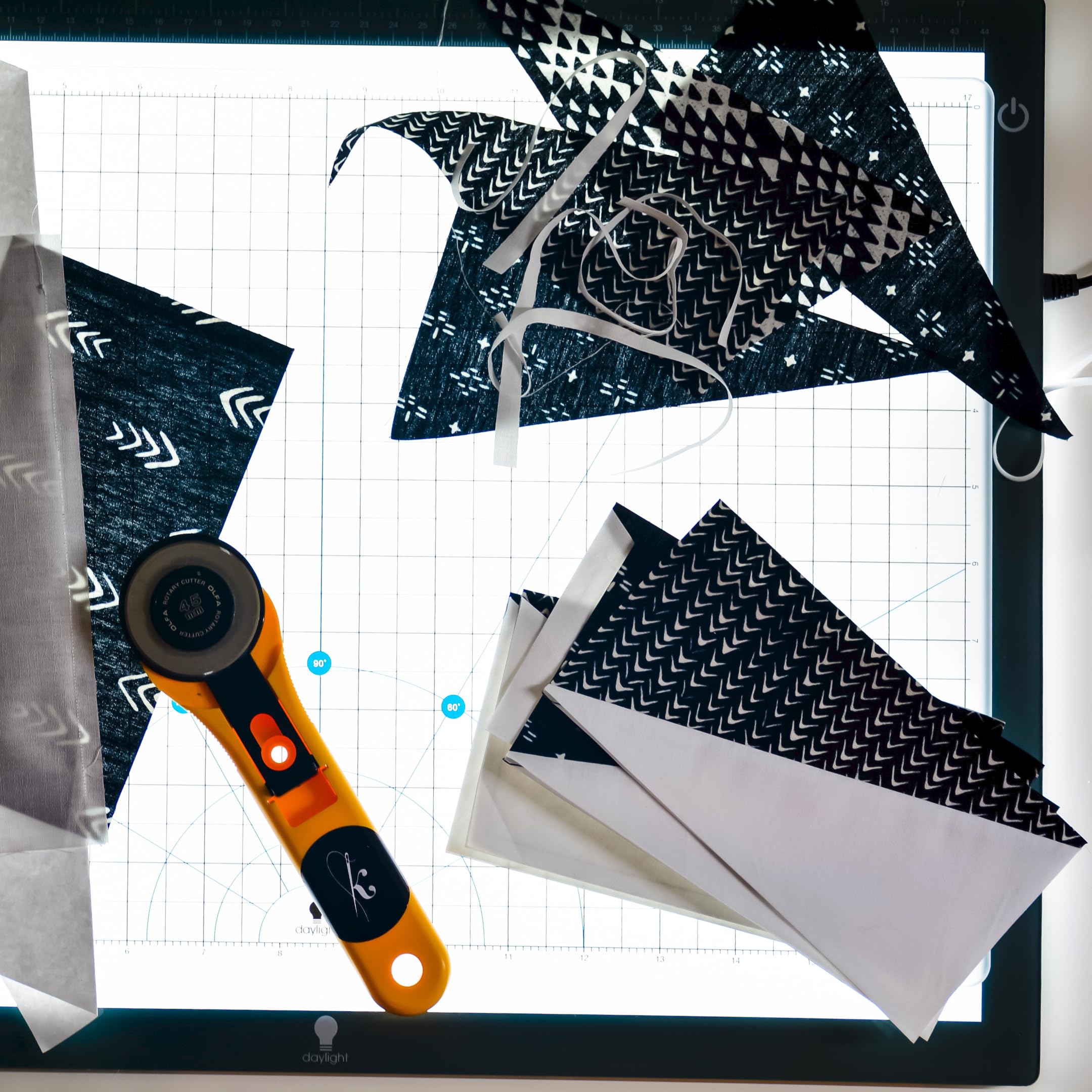 Daylight Wafer 3 LED Lightbox, Dimmable with Memory Function, Perfect for Tracing, Sketching, Scrapbooking and Other Craft Projects,18X23.5 inches, Black