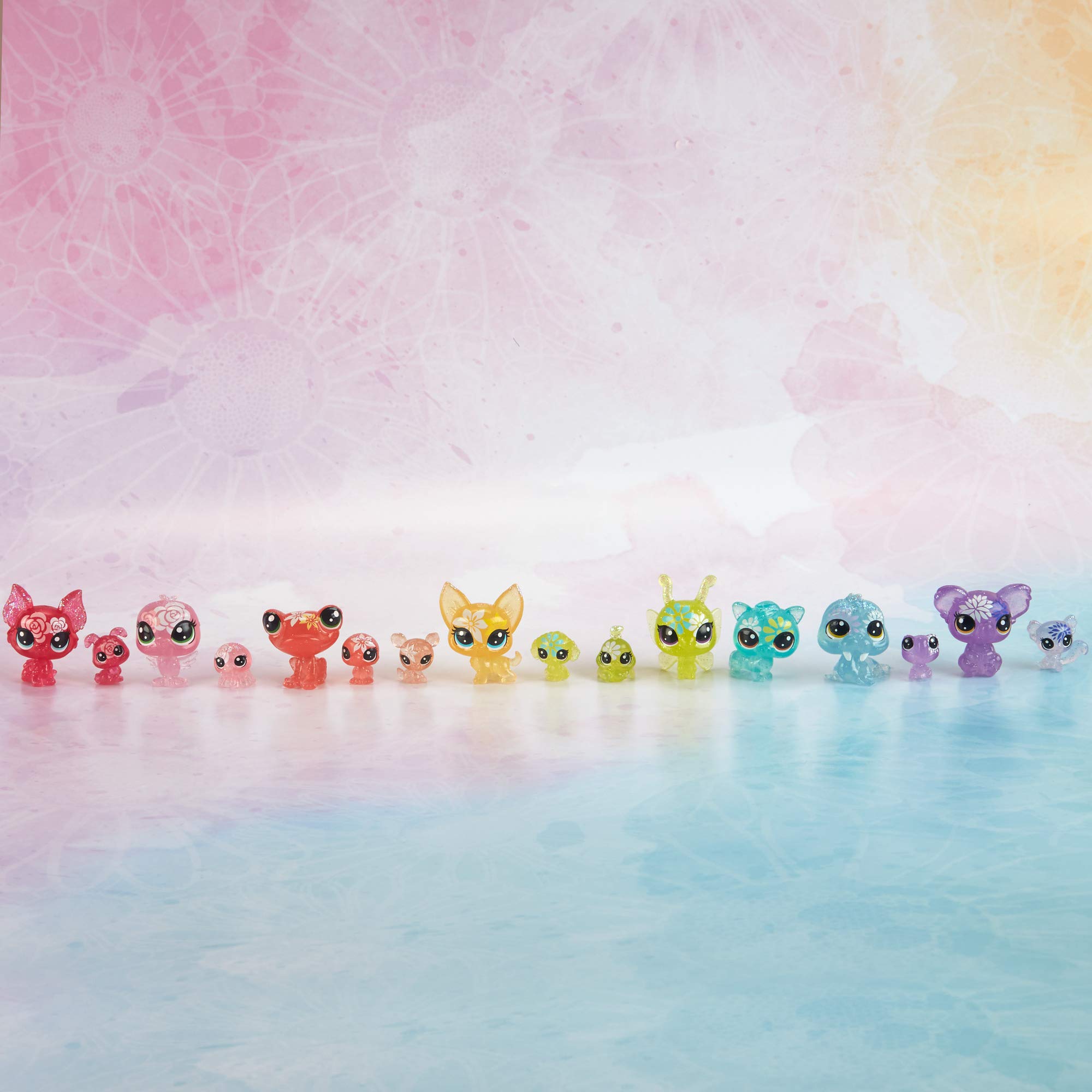 Littlest Pet Shop Blooming Bouquet, 16 Pets, Part of The LPS Petal Party Collection