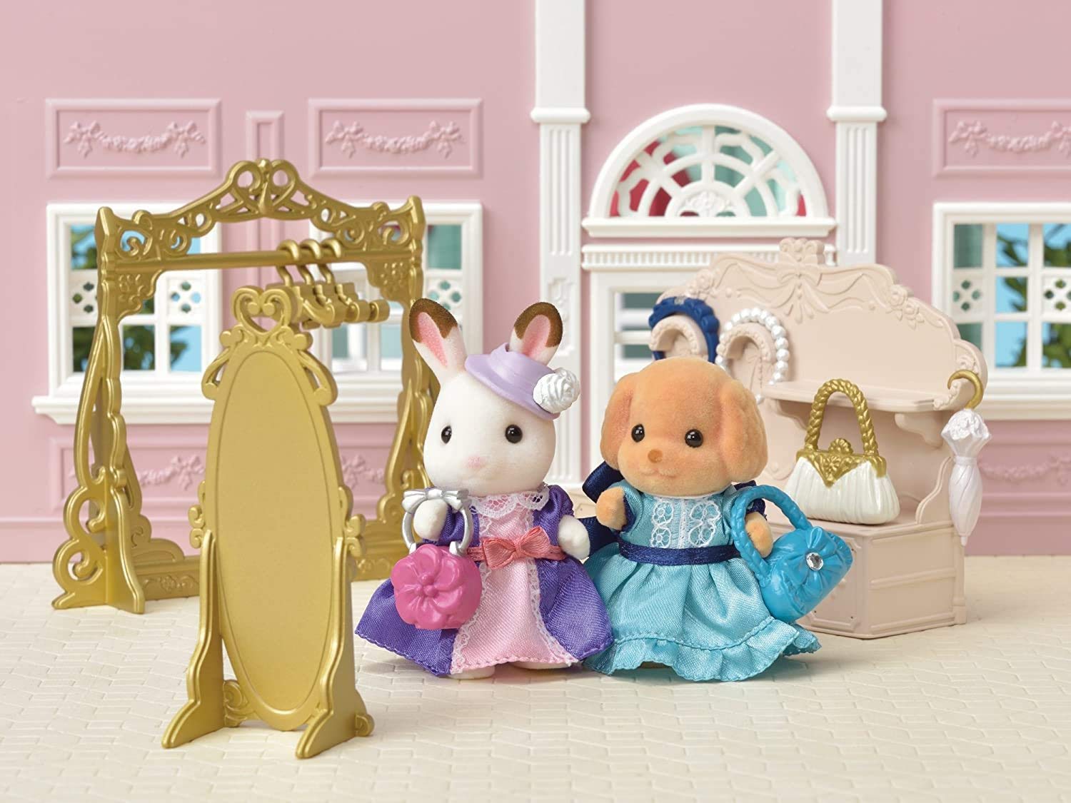 Sylvanian Families Town Series Boutique Fashion Set