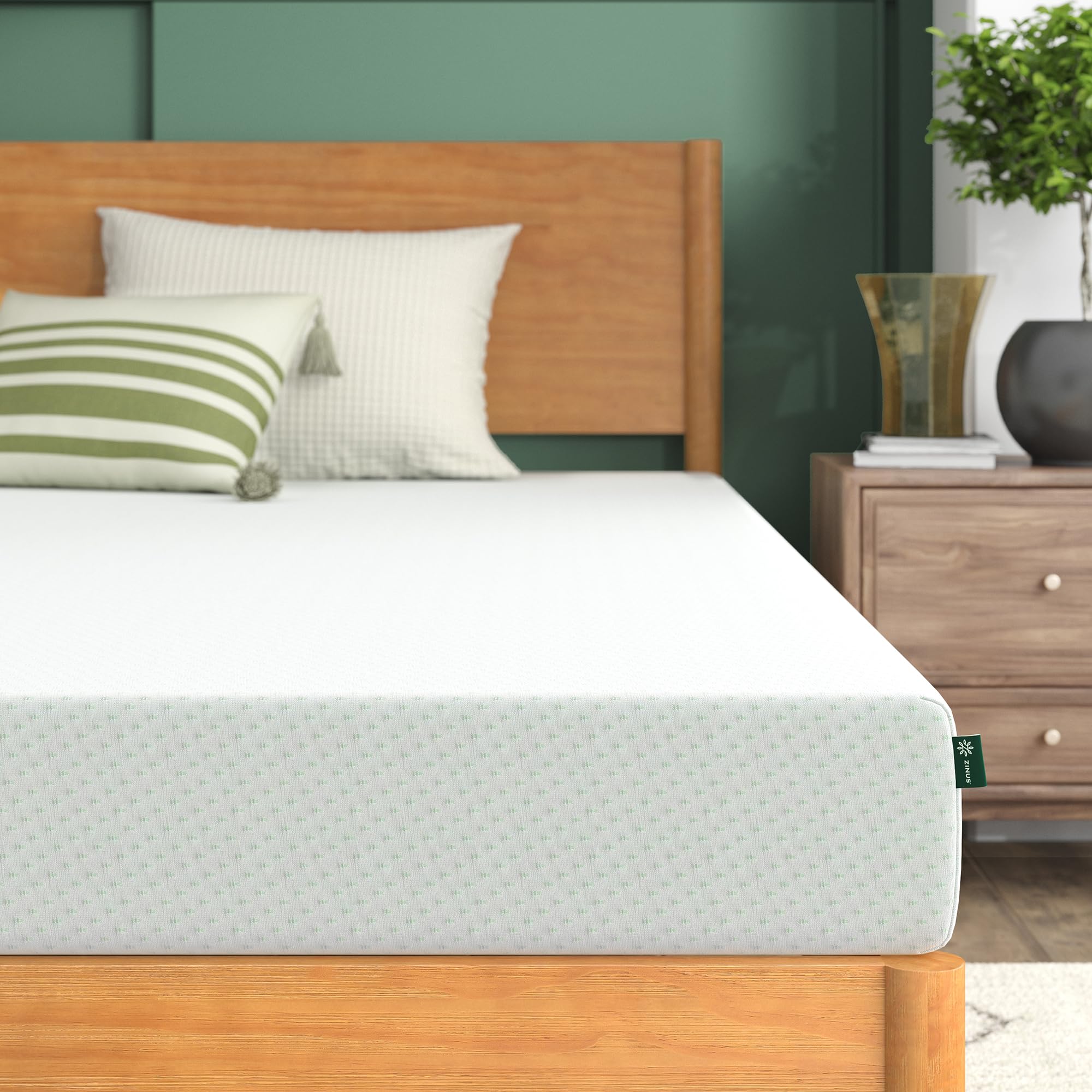 ZINUS 6 Inch Green Tea Memory Foam Mattress, Queen, Fiberglass Free, Patented Custom Contour Support, Sturdy Base Foam, CertiPUR-US Certified, Mattress in A Box, White