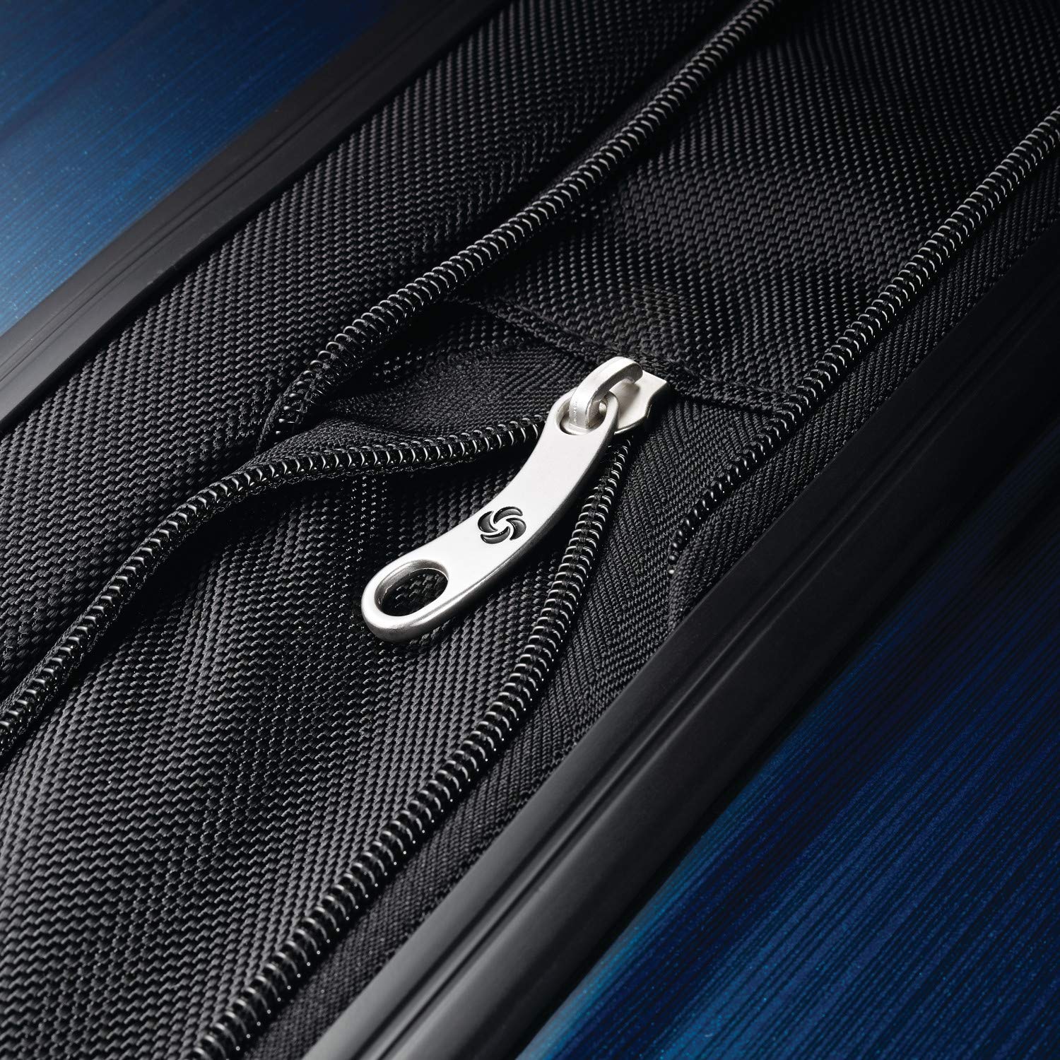Samsonite Winfield 2 Hardside Expandable Luggage with Spinner Wheels, Deep Blue, Checked-Large 28-Inch