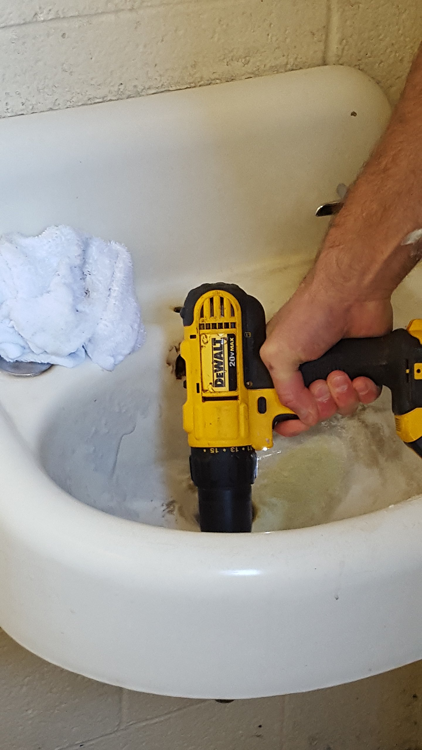 Bring It On Cleaner Water Spot Remover Plus 5 Inch Cleaning Drill Scrub Brush, Cleaning Drill Scrub Brush, Cleaning Brush for Drill, Drill Brush Attachment (16 oz)