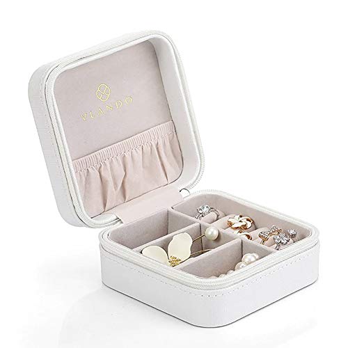 Vlando Small Travel Jewelry Box Organizer - Faux Leather Storage Case for Rings Earrings Necklace - Best Gifts Choice for Girls Women, Pearl White