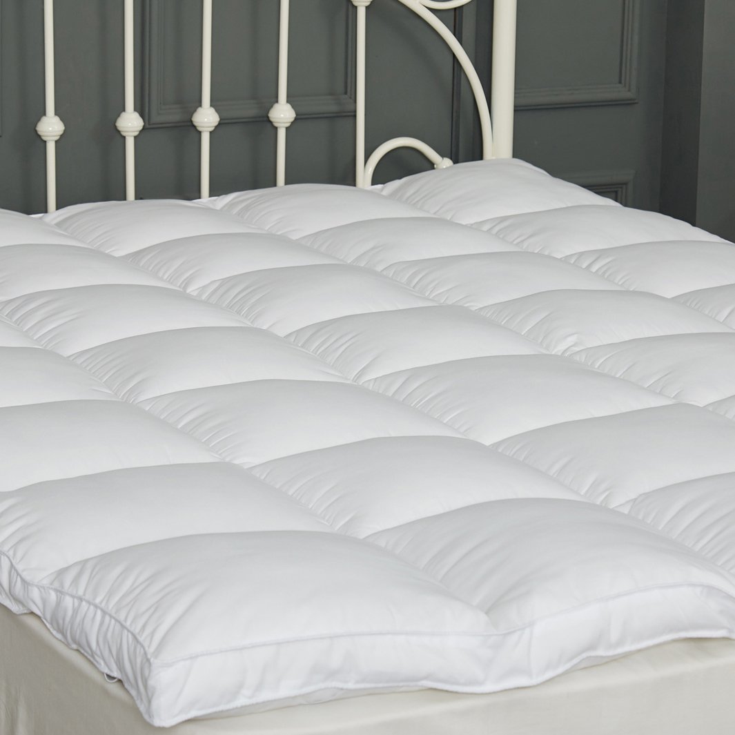 SUFUEE Mattress Topper Full Size 2 inch Thick Down Alternative Quilted Mattress Cover Soft and Warm Mattress Pad for All Seasons White