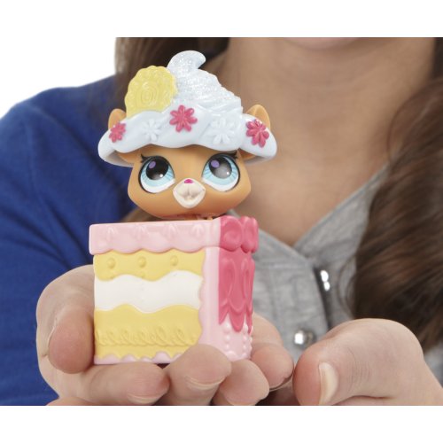 Littlest Pet Shop Sweetest Hide N Sweet Chipmunk Pet