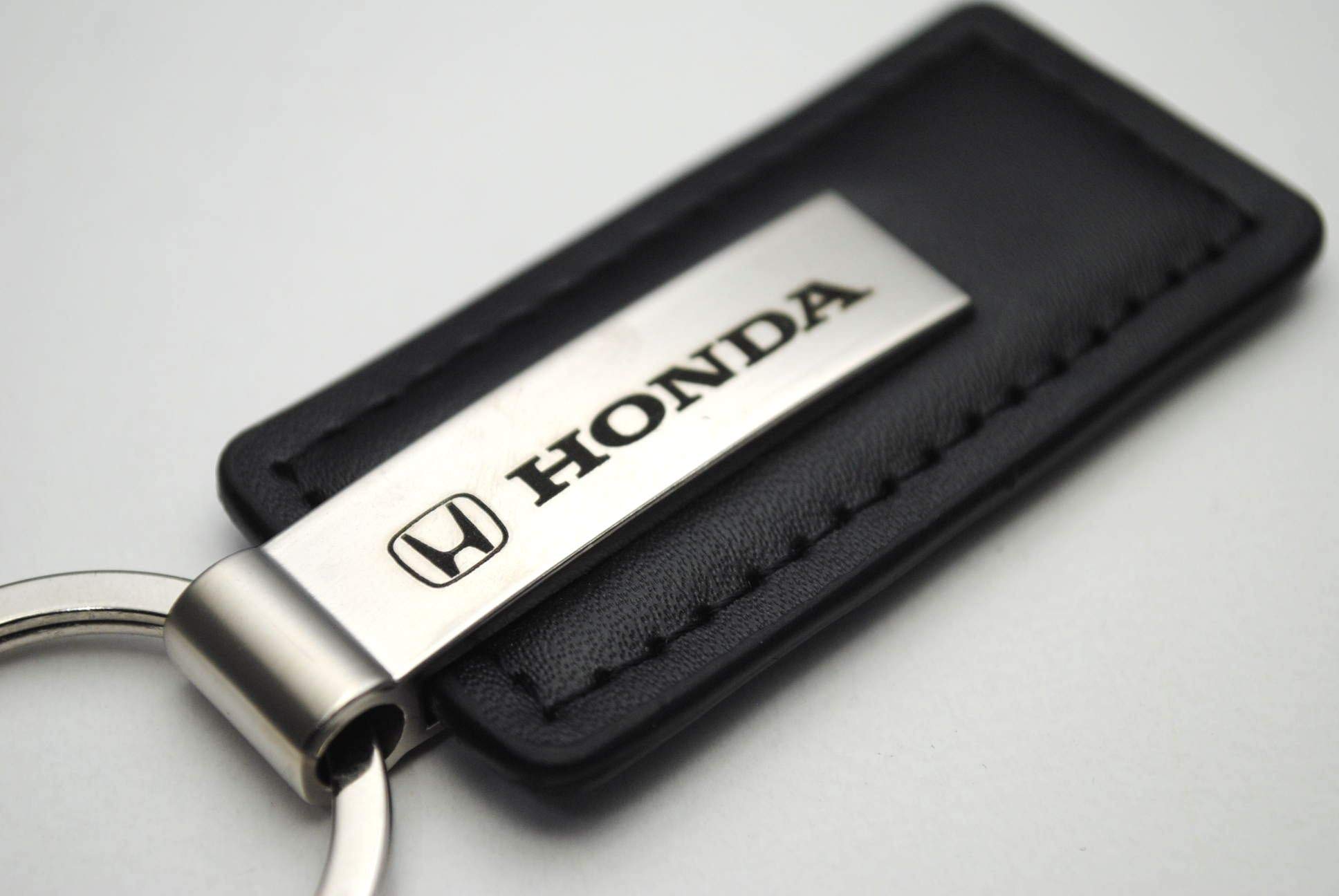 Au-TOMOTIVE GOLD, INC. Officially Licensed Black Leather Key Chain for Honda