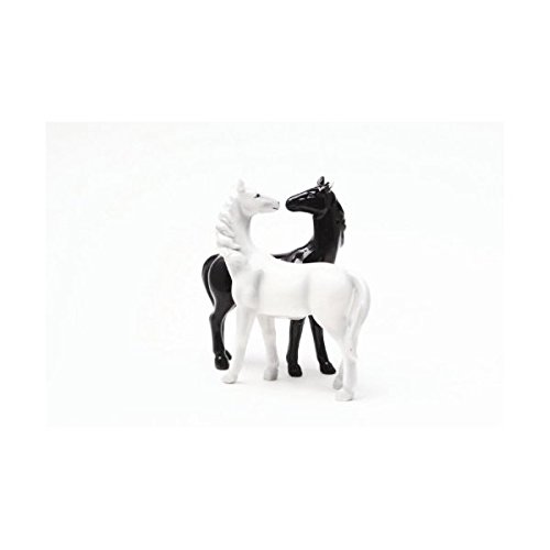 Attractives Horses Kiss Magnetized Salt and Pepper Shaker Set